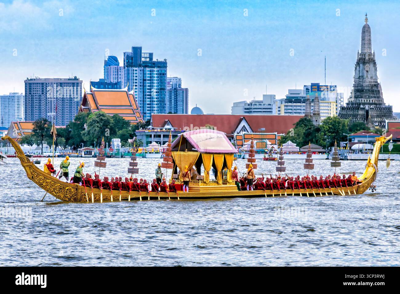Royal Barge procession, Chao Phraya River, Bangkok, Thailand Stock ...