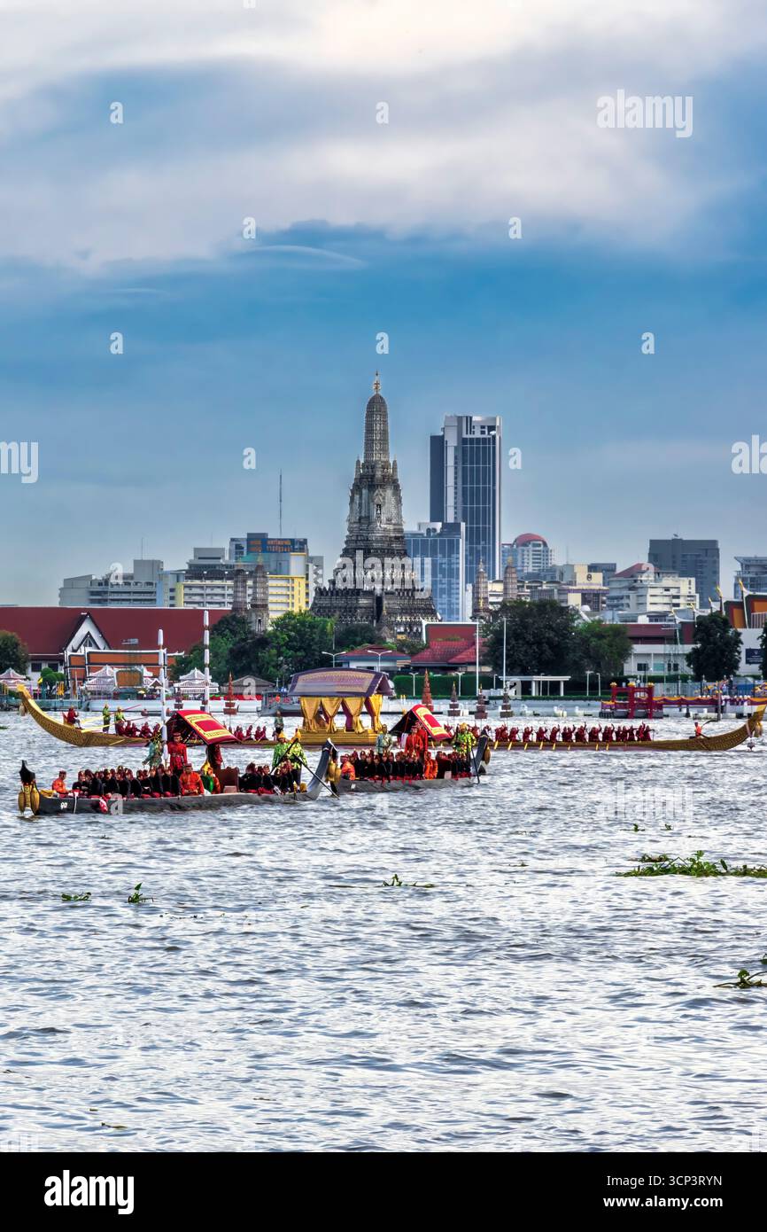 Royal Barge procession, Chao Phraya River, Bangkok, Thailand Stock ...