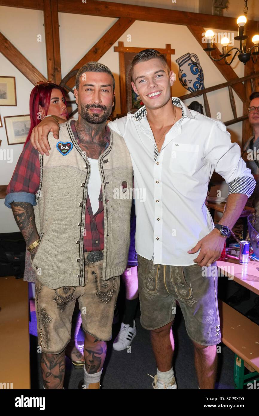 Frankfurter Oktoberfest - REALITYSTAR WIESN. Bobby Chambers und Luis ...