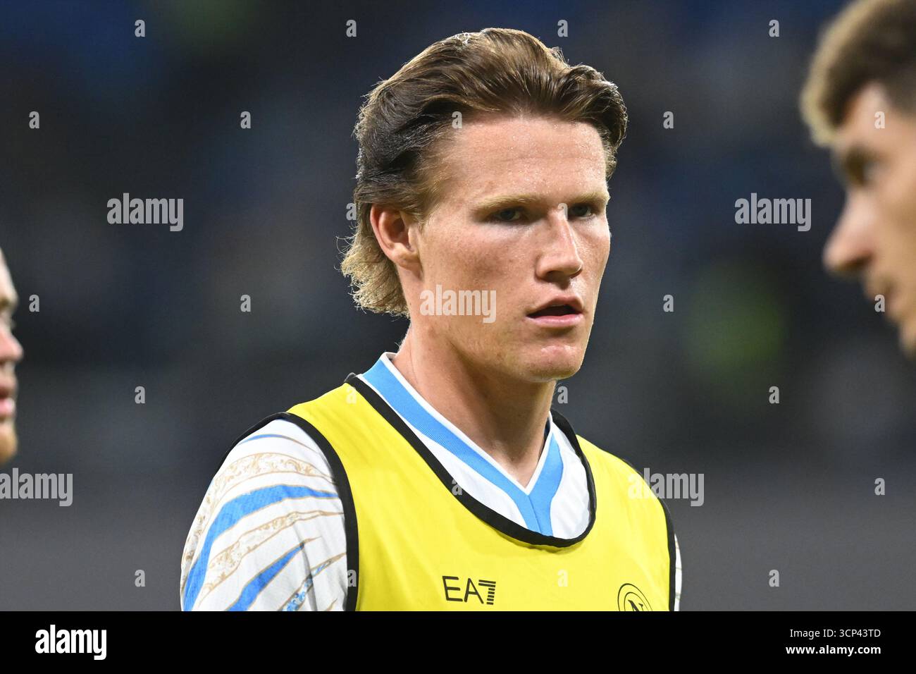 Scott McTominay of SSC Napoli look before the Seie A Enelive match ...