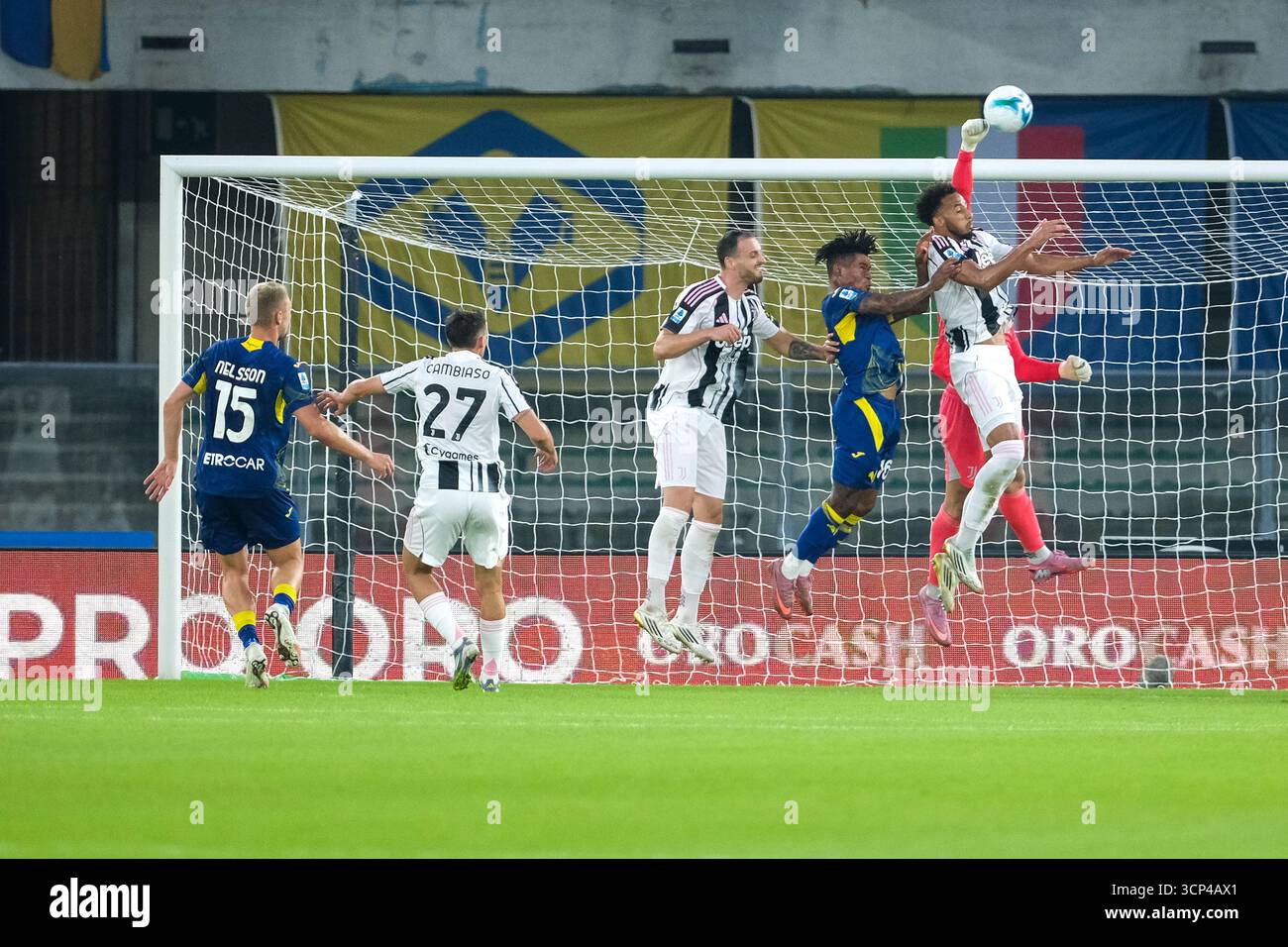 Gift Orban of Hellas Verona FC is in action during the soccer match ...