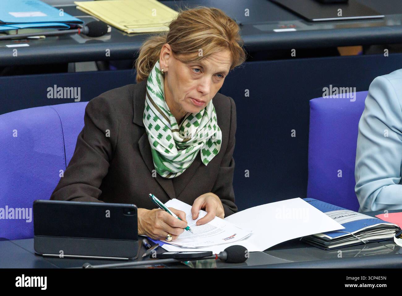 Bundeskanzler und Bundeskanzleramt Nina Warken CDU ...