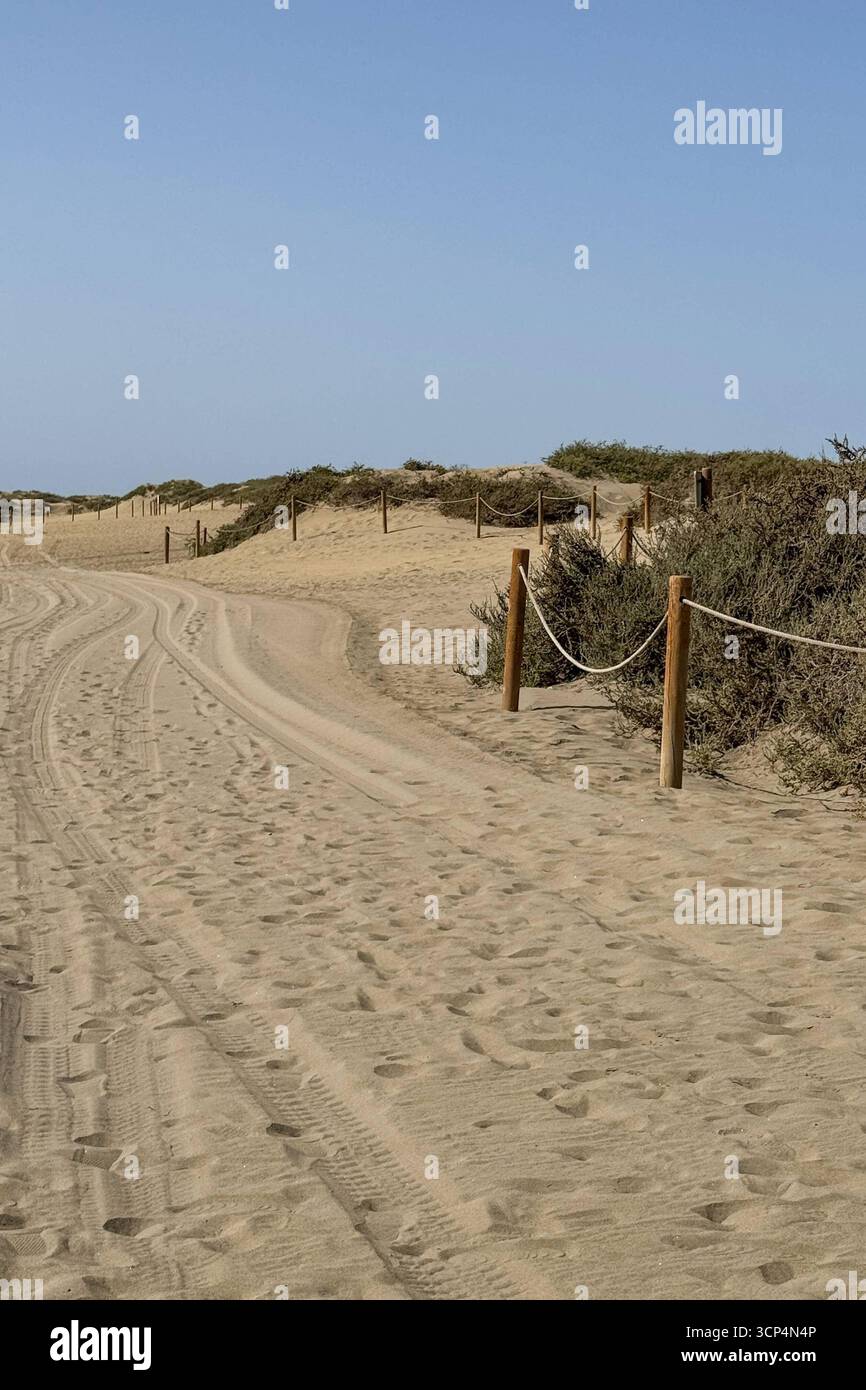 Beruehmter, beliebter Strand im Sueden von Gran Canaria und ein ...