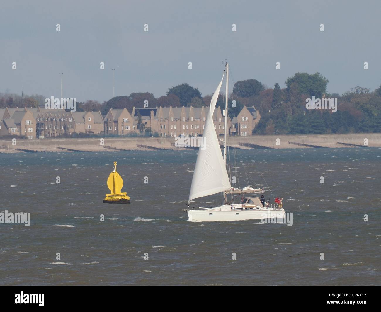 Sheerness, Kent, UK. 24th Sep, 2025. UK Weather: sunny and windy ...