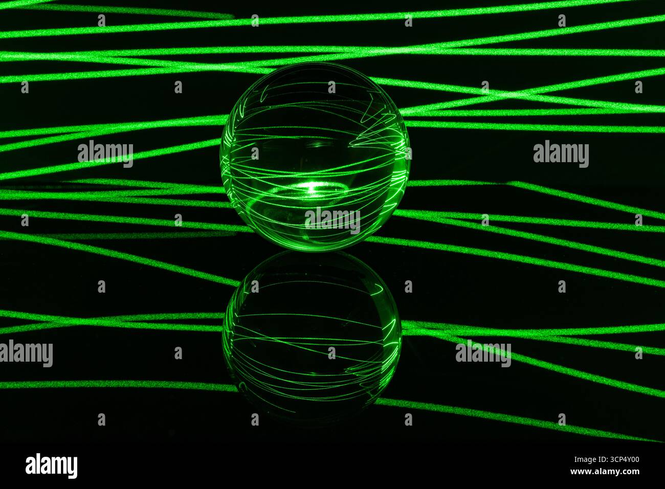Light beams neon pulsing hi-res stock photography and images - Alamy
