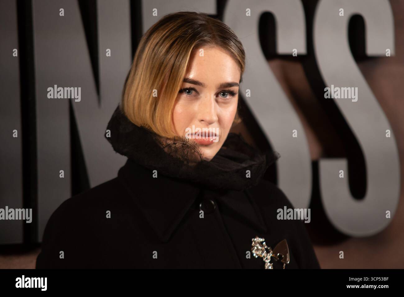 Danielle galligan hi-res stock photography and images - Alamy