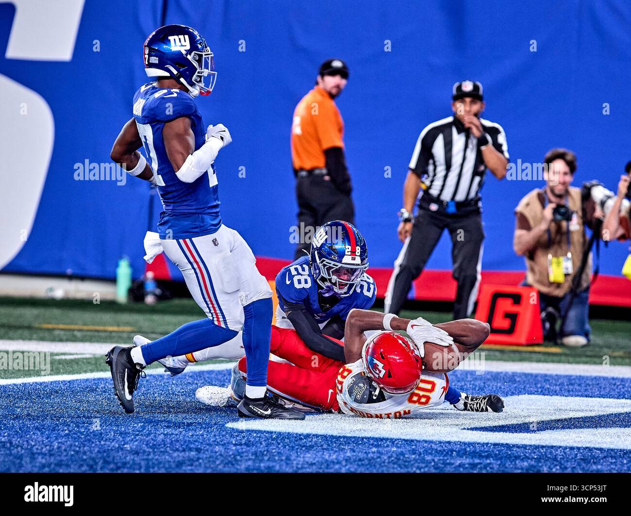 Kansas City Chiefs wide receiver Tyquan Thornton (80) makes a catch but ...