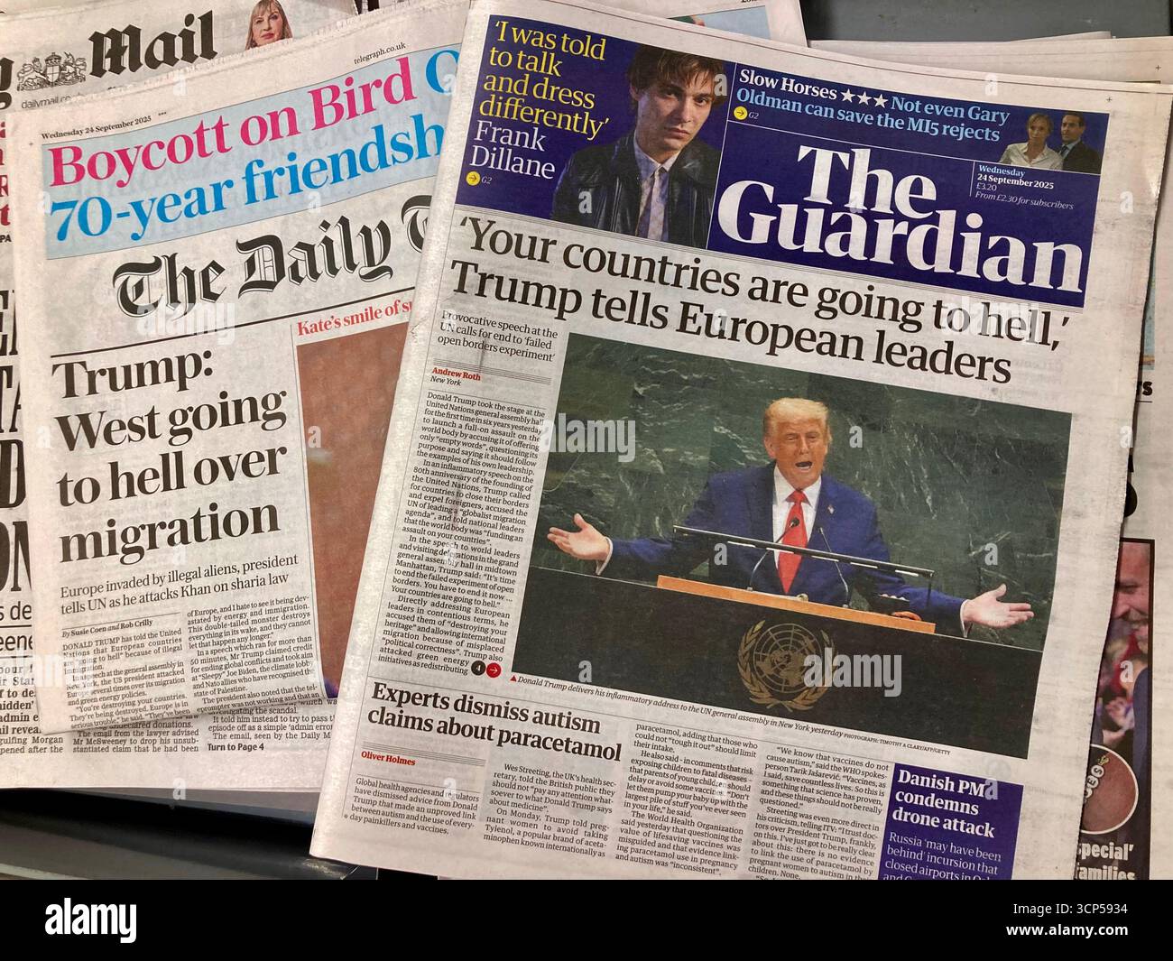 Teleprompter break down hi-res stock photography and images - Alamy