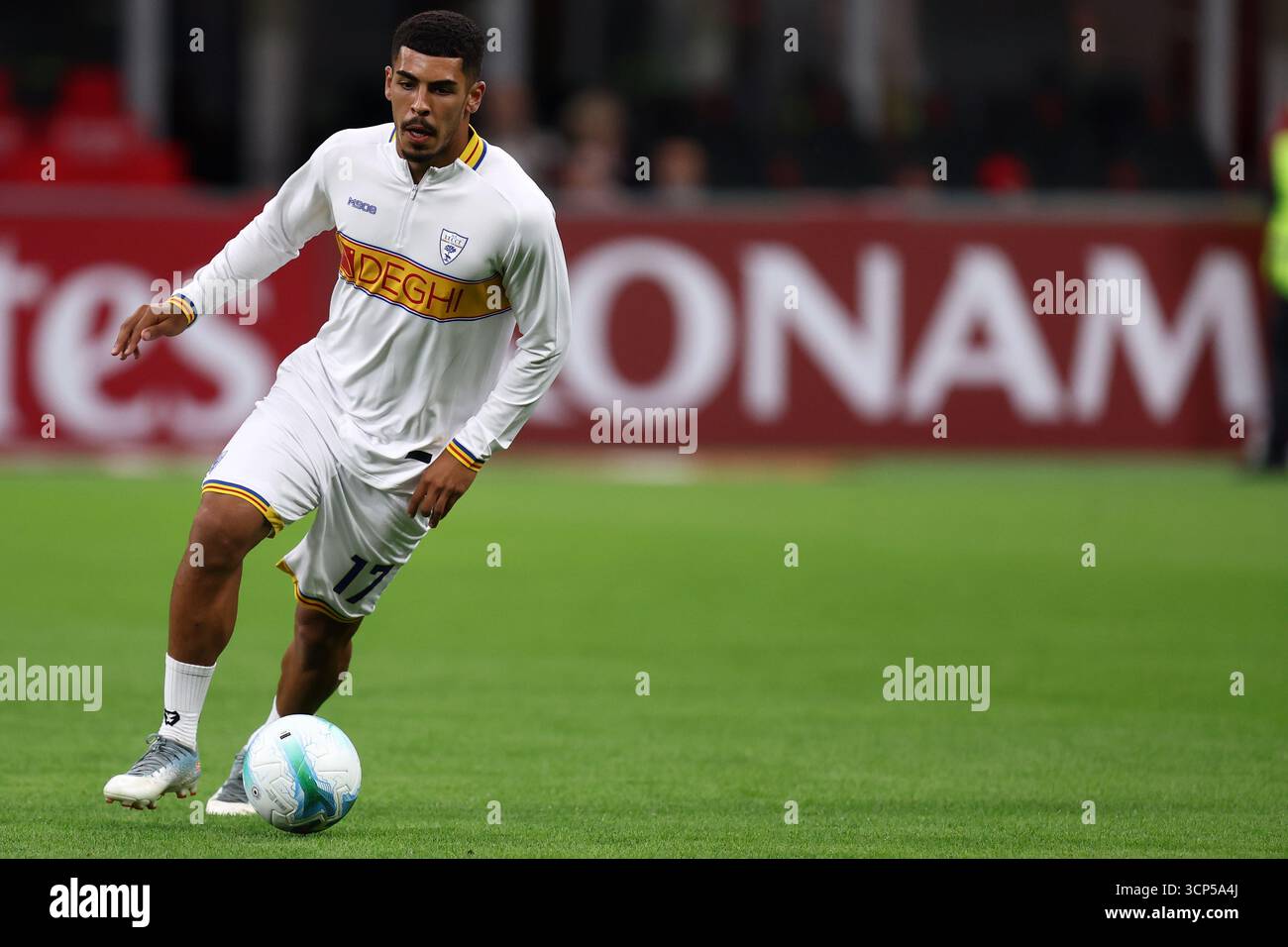 Danilo Veiga of Us Lecce during warm up before the Coppa Italia Round ...