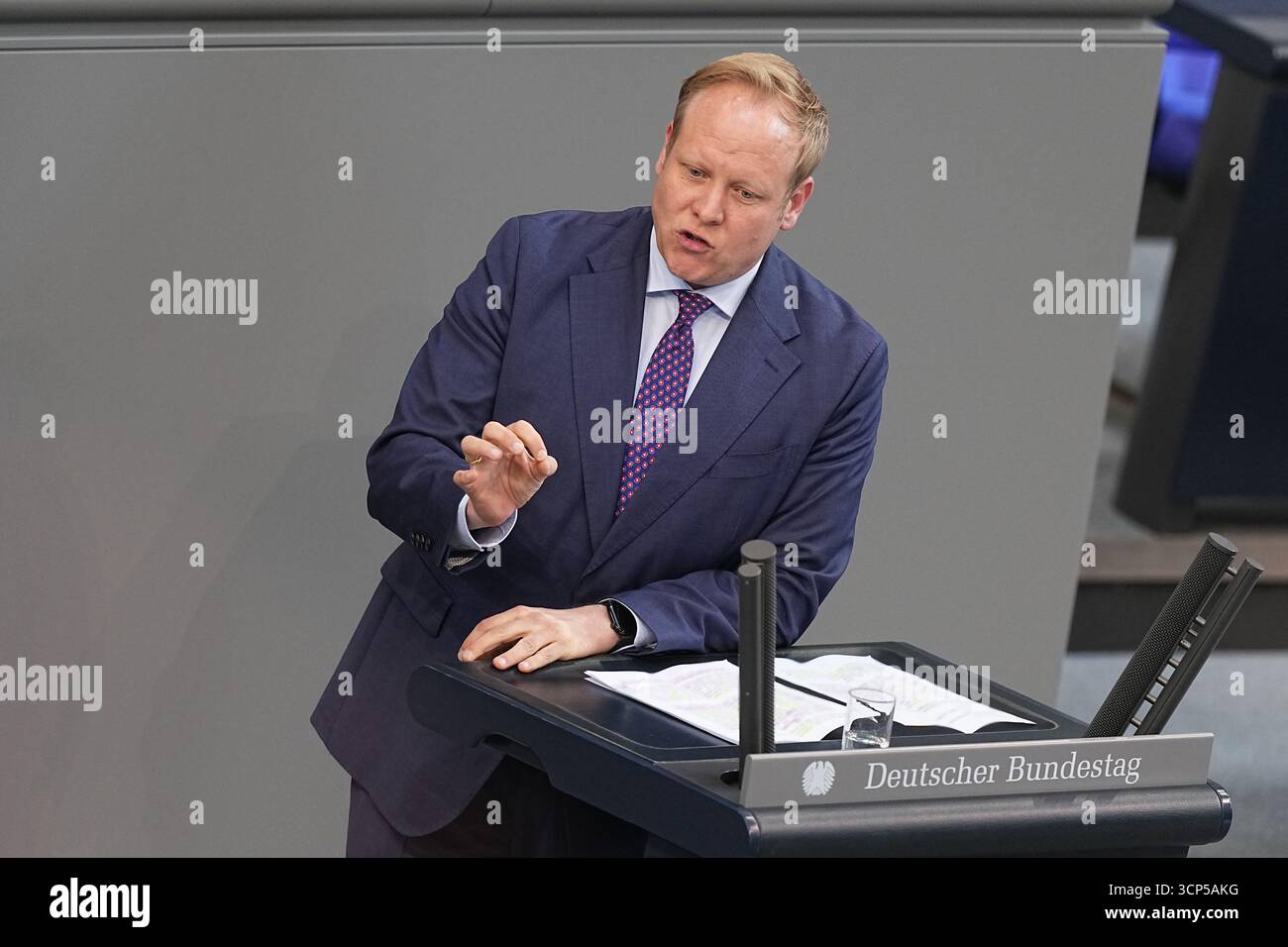 24 September 2025, Berlin: Tilman Kuban (CDU) speaks in the general ...
