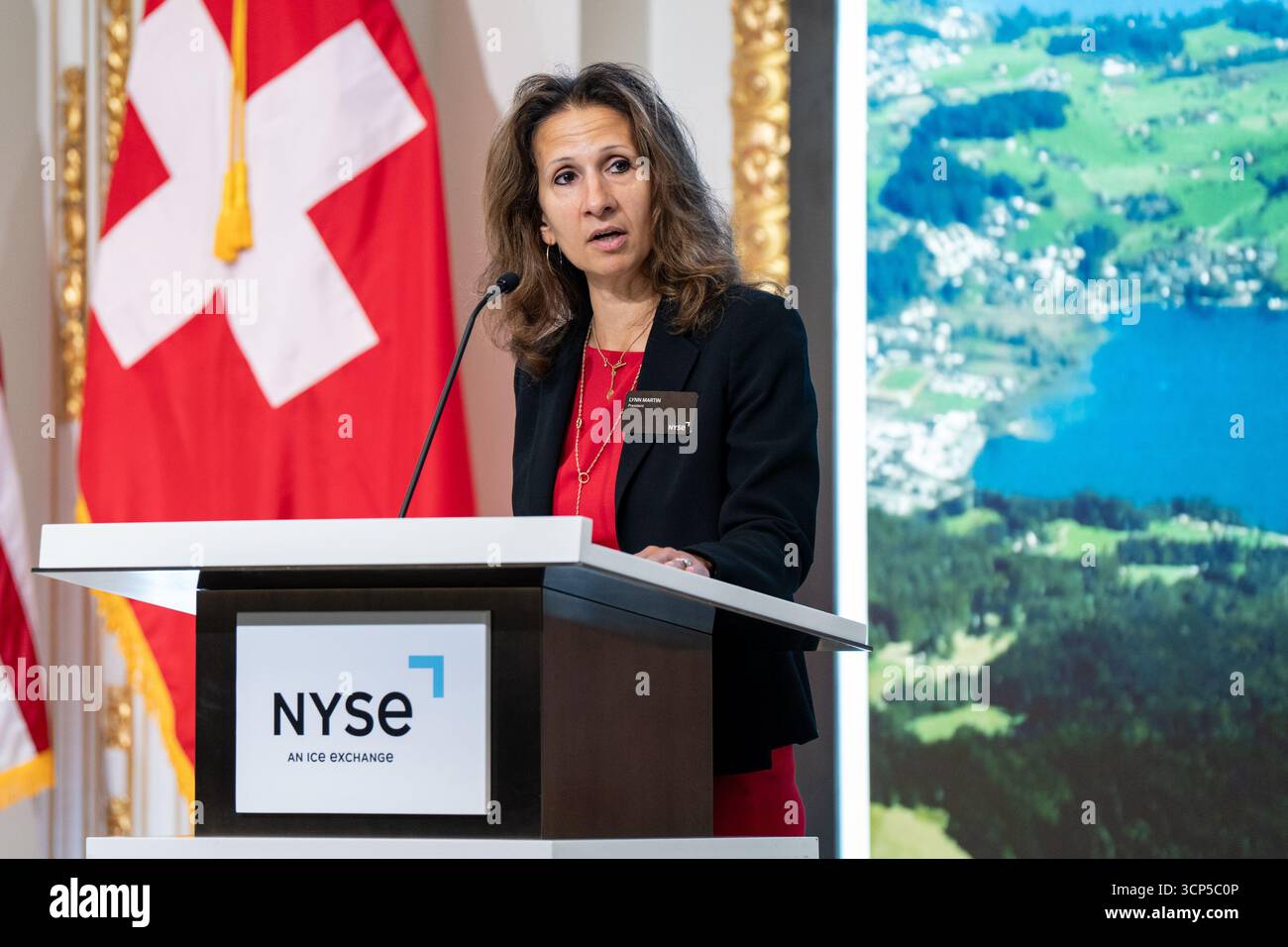 New York Stock Exchange (NYSE) president Lynn Martin introduces Karin ...