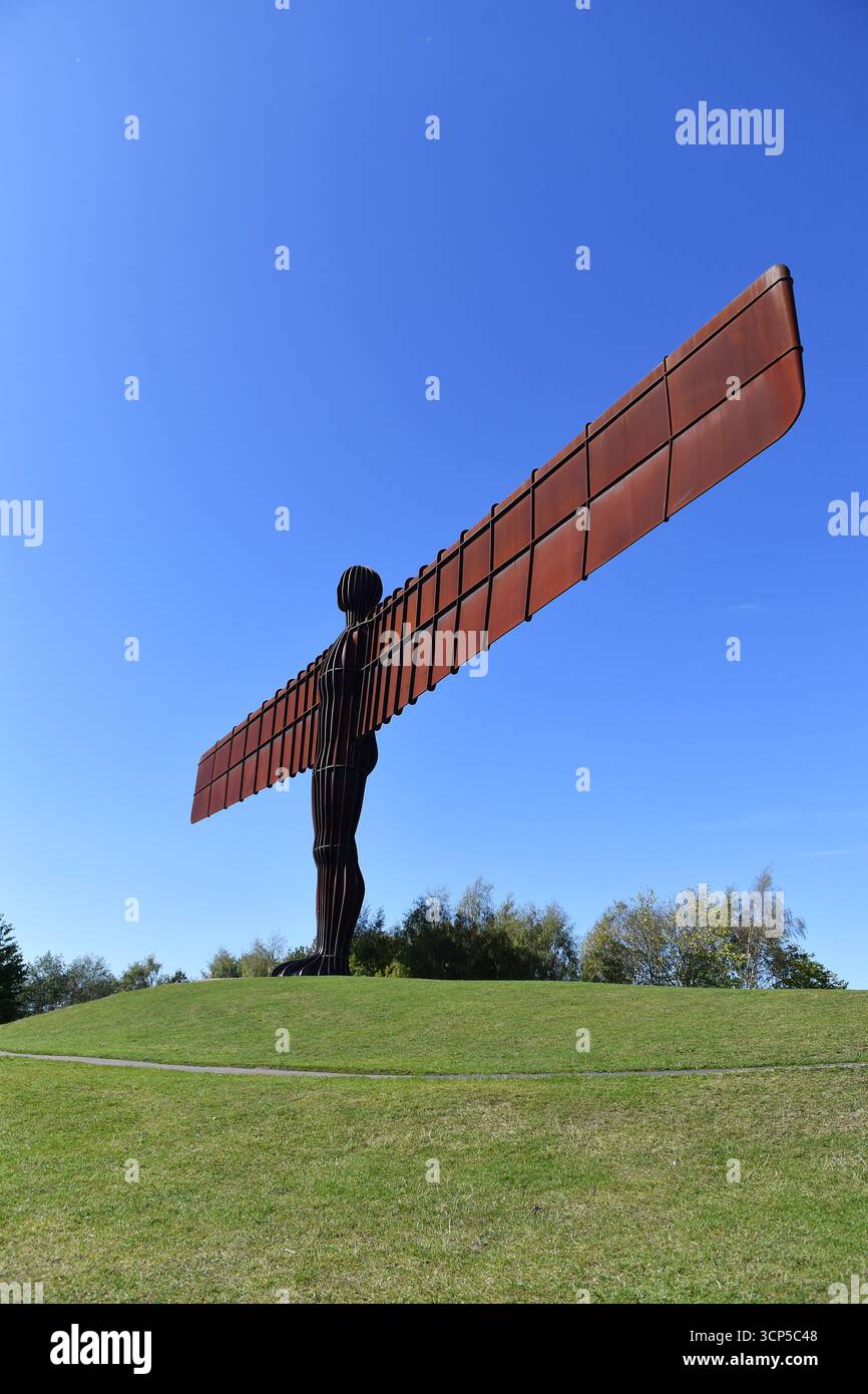 ALEX HANNAM PHOTOGRAPHY General Views of The Angel of the North in ...