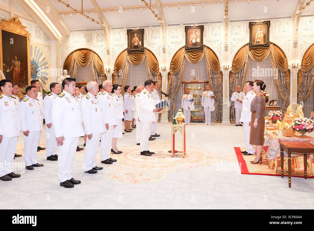 (250924) -- BANGKOK, Sept. 24, 2025 (Xinhua) -- Thai Prime Minister Anutin Charnvirakul and new ...