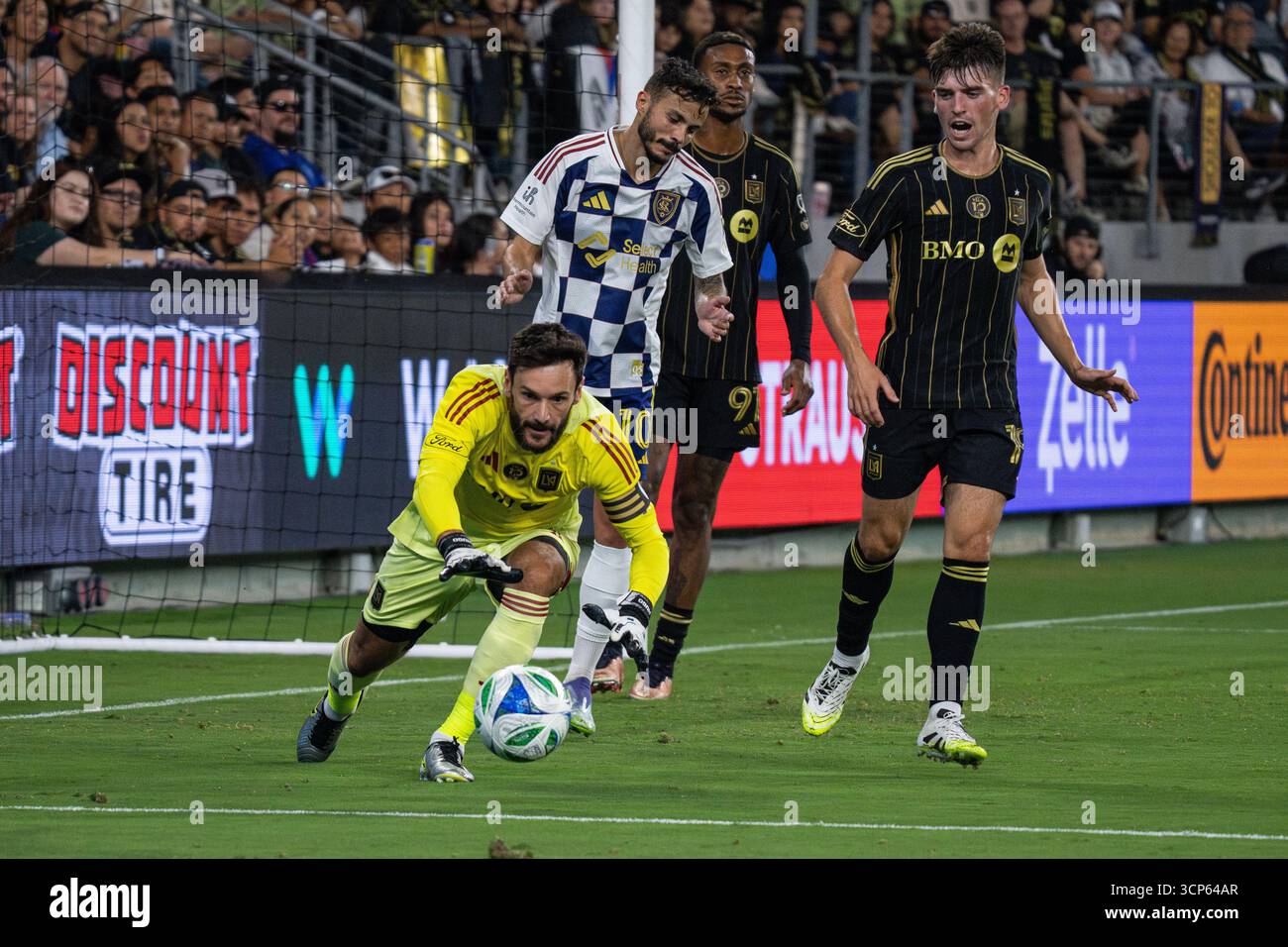 LAFC goalkeeper Hugo Lloris (1) secures a loose ball during a MLS match ...