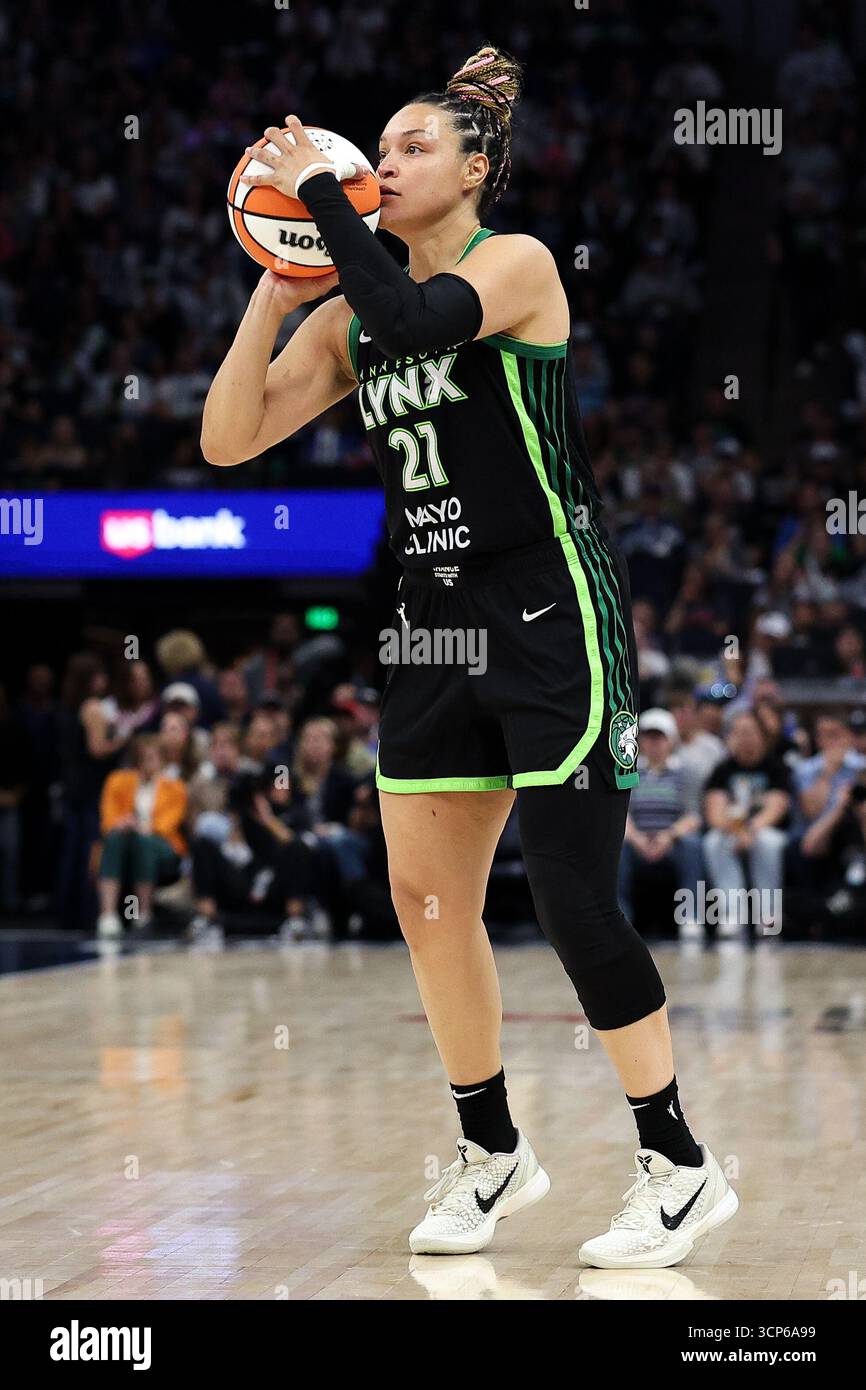 Minnesota Lynx guard Kayla McBride (21) shoots the ball against the ...
