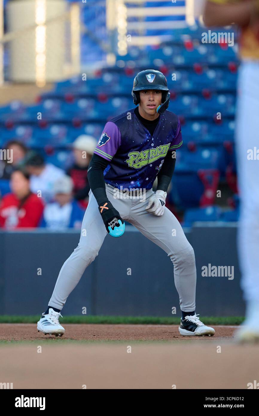 Somerset Patriots George Lombard Jr. (2) leads off first base during an ...