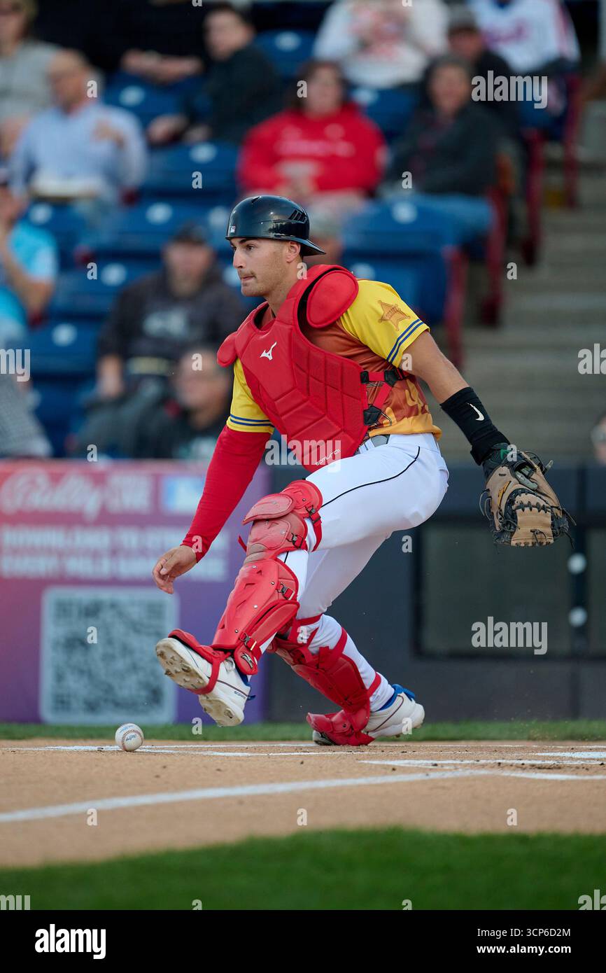 Binghamton Rumble Ponies catcher Kevin Parada (1) fielding during an ...