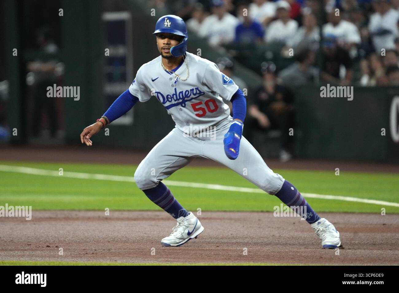 Los Angeles Dodgers shortstop Mookie Betts (50) in the first inning of ...