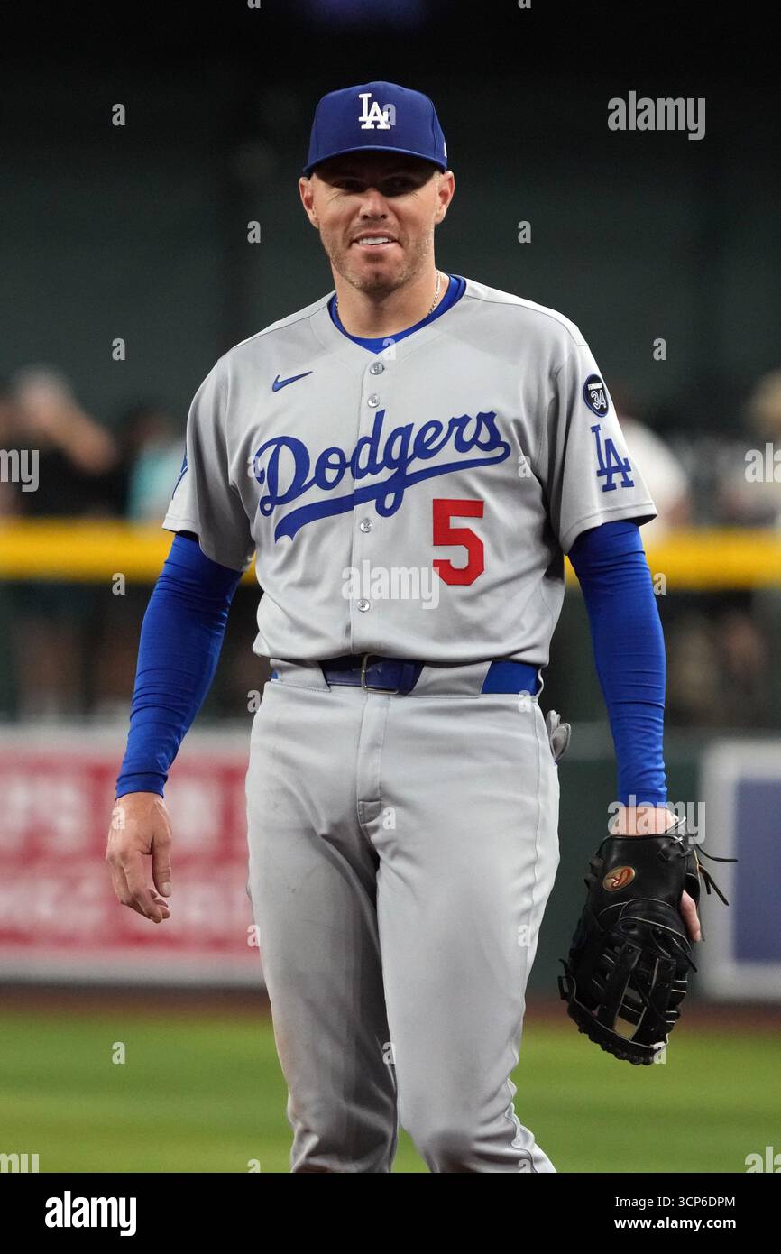 Los Angeles Dodgers first base Freddie Freeman (5) in the first inning ...