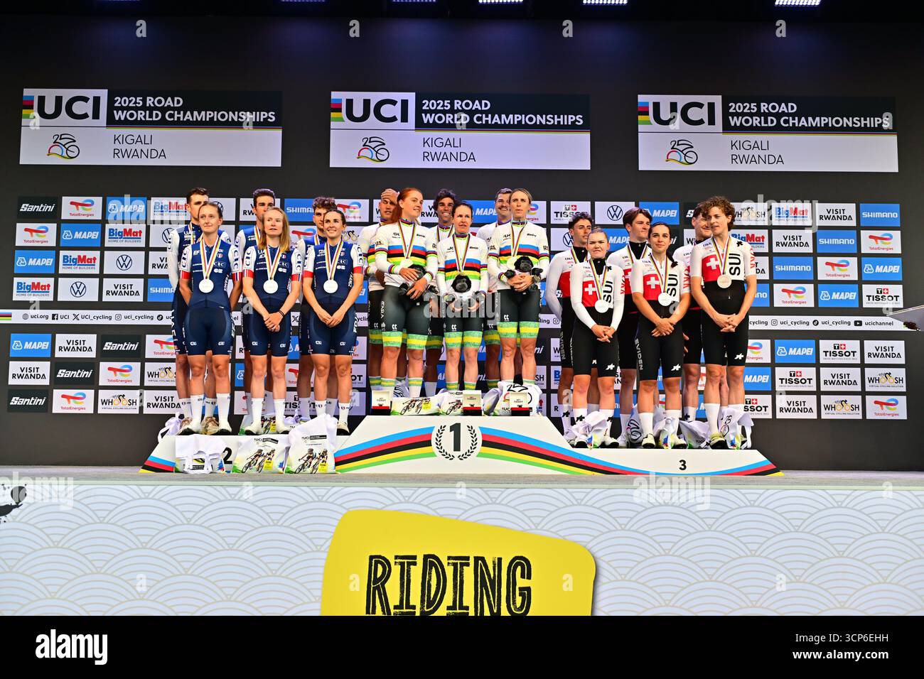 Siegerehrung Mixed-Team-Staffel (Mixed Relay TTT) Australien Gold ...