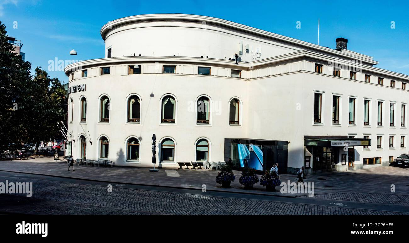 Helsinki esplanadi theatre hi-res stock photography and images - Alamy