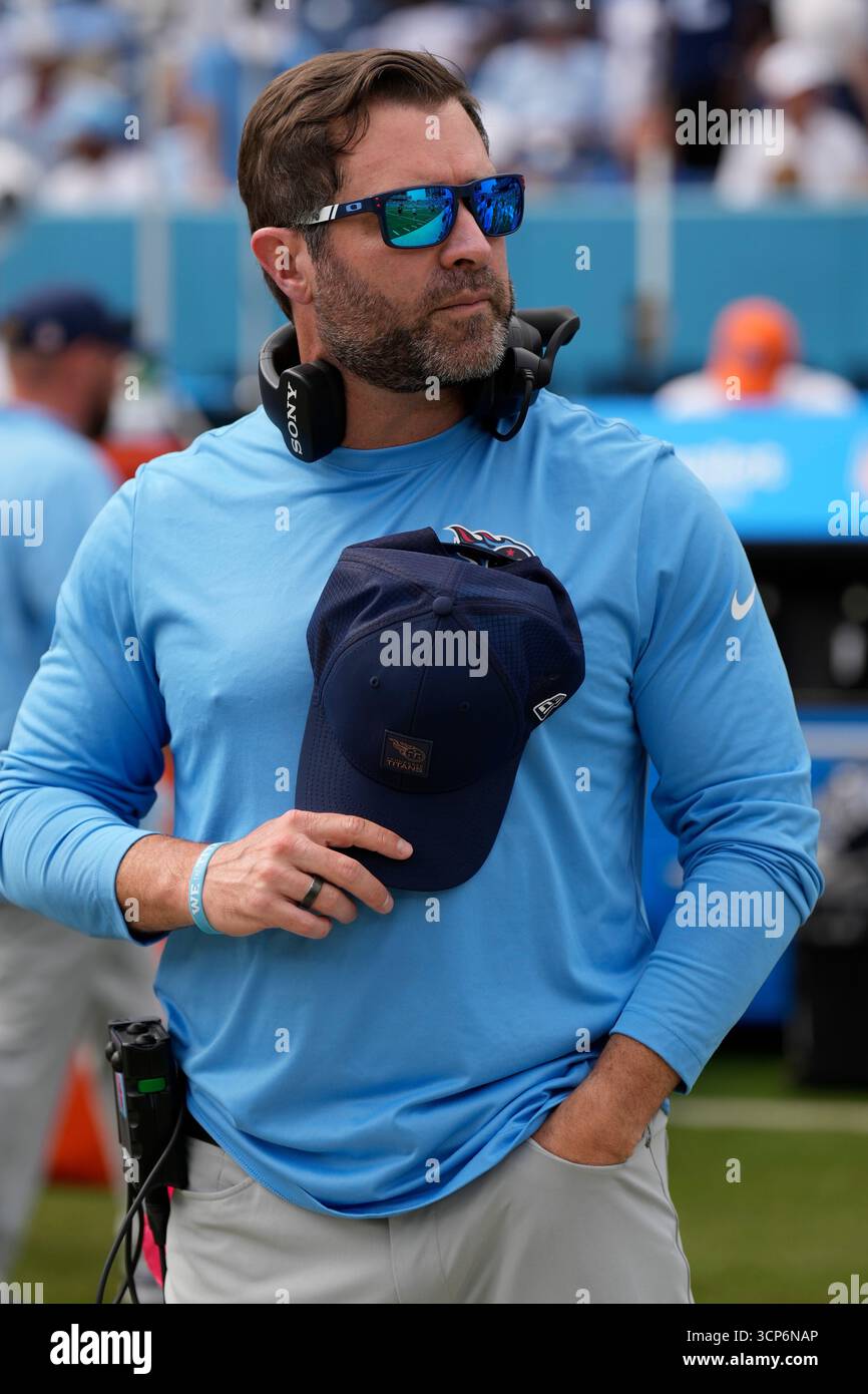 Tennessee Titans head coach Brian Callahan stands on the sideline ...