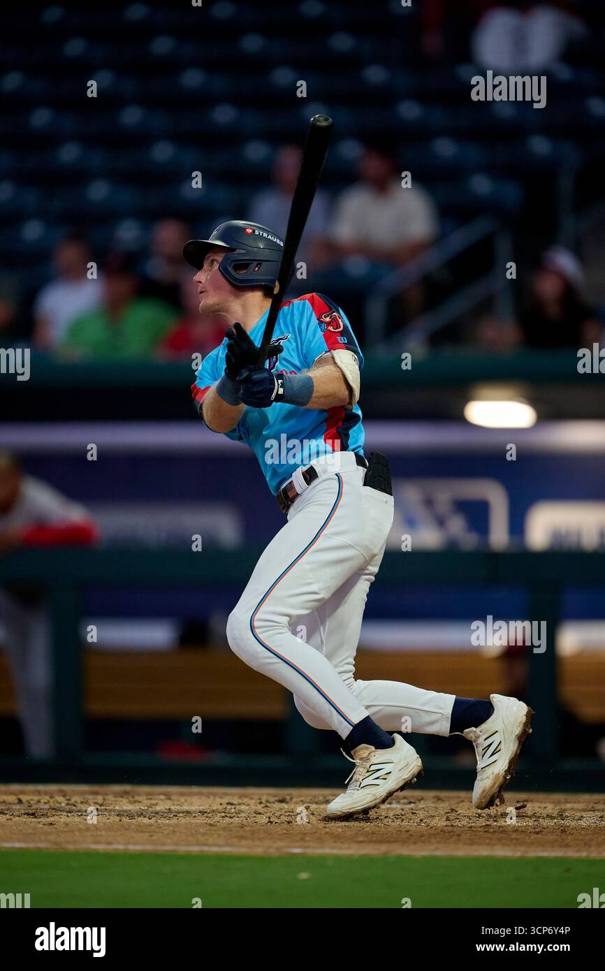 Jacksonville Jumbo Shrimp Johnny Olmstead (5) bats during an MiLB ...