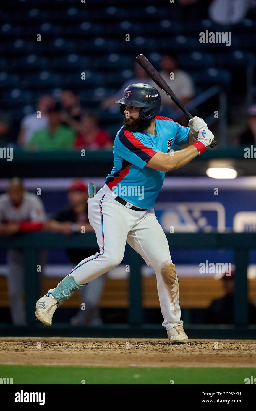 Jacksonville Jumbo Shrimp Matthew Etzel (3) bats during an MiLB ...