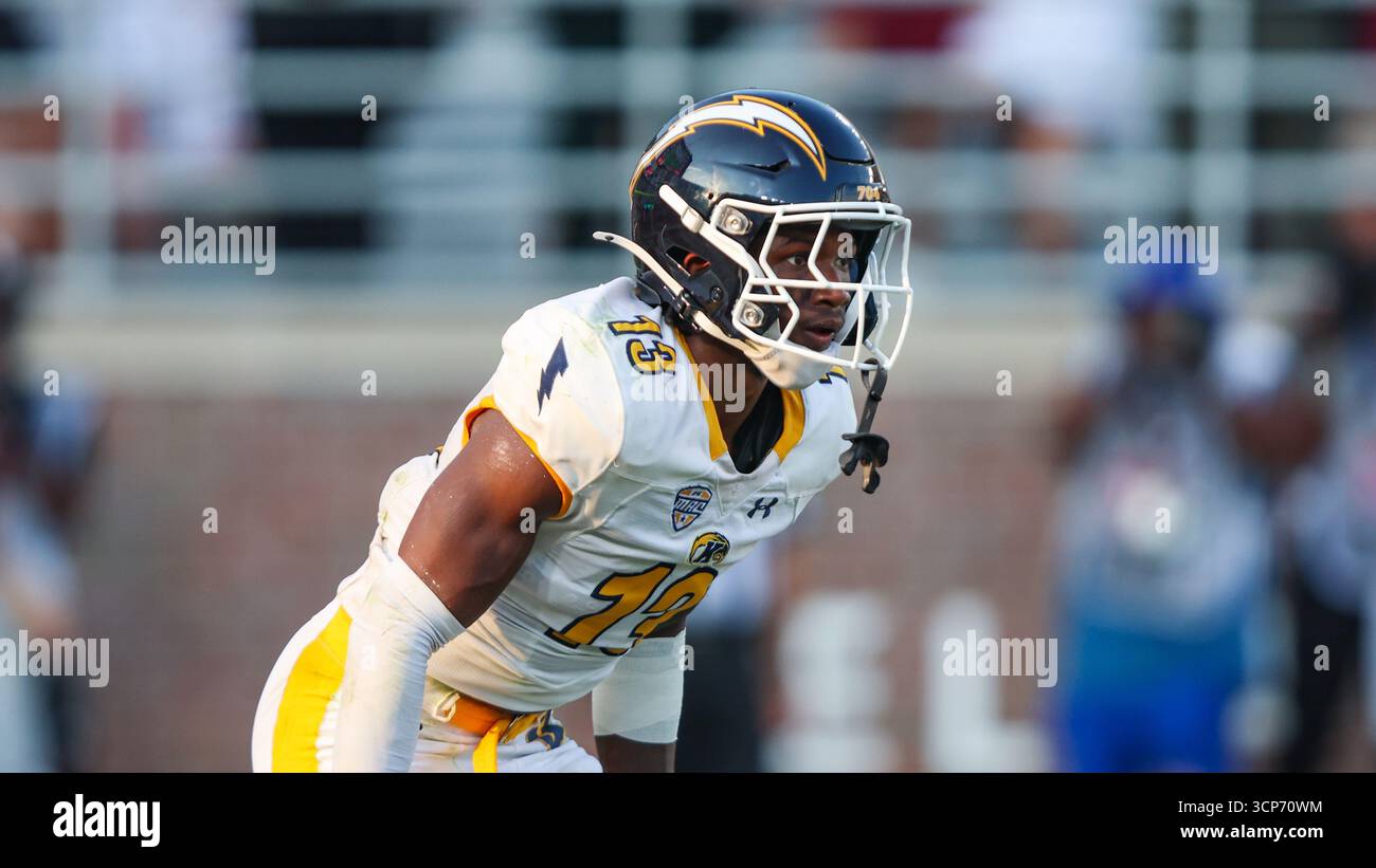 Kent State safety Tevin Tucker (13) in action during an NCAA football ...