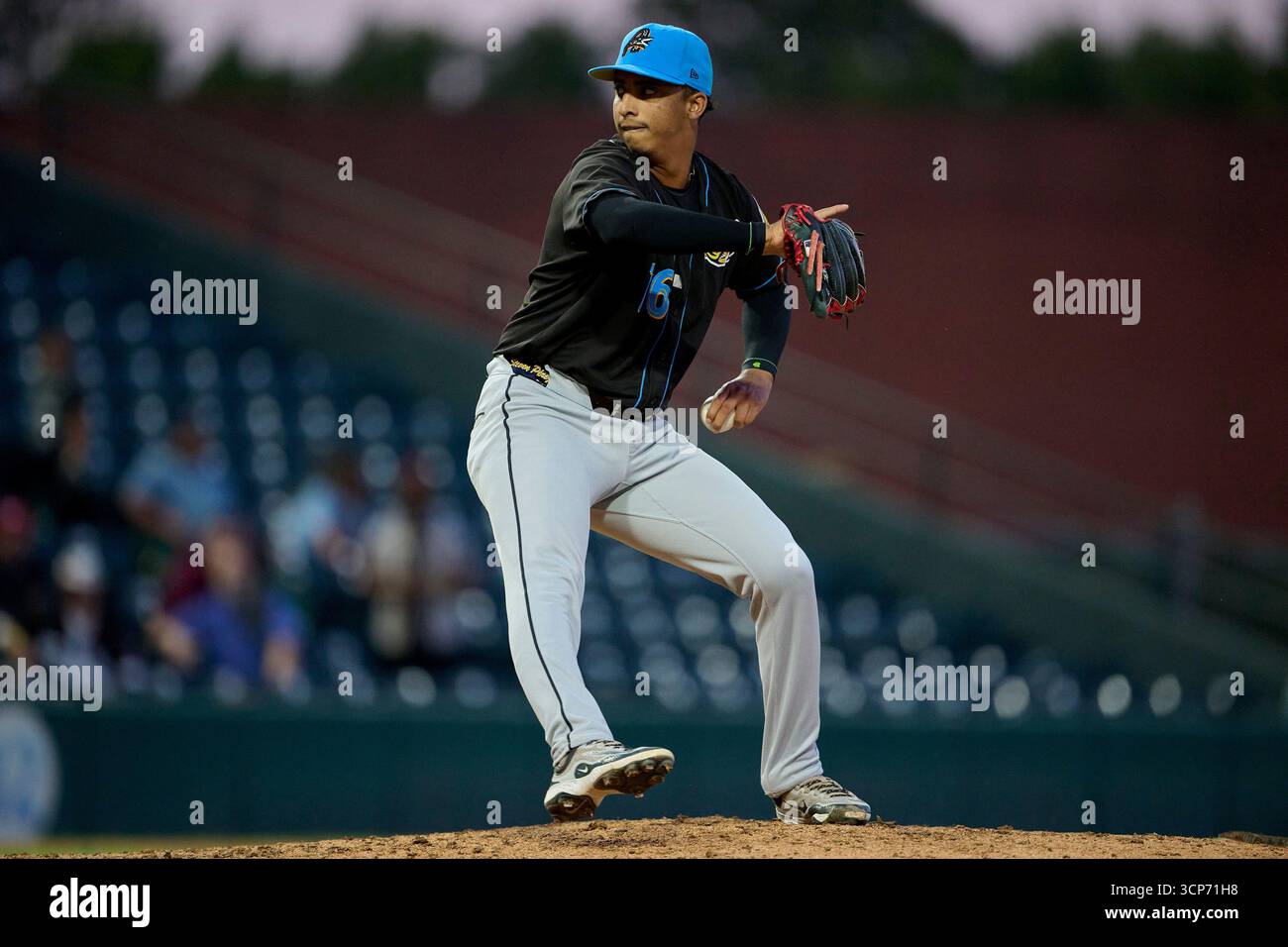 Akron RubberDucks pitcher Steven Pérez (16) during an MiLB Eastern ...