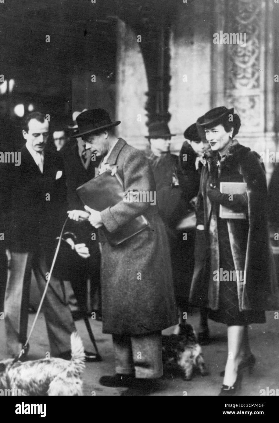 Duke windsor returns paris hi-res stock photography and images - Alamy