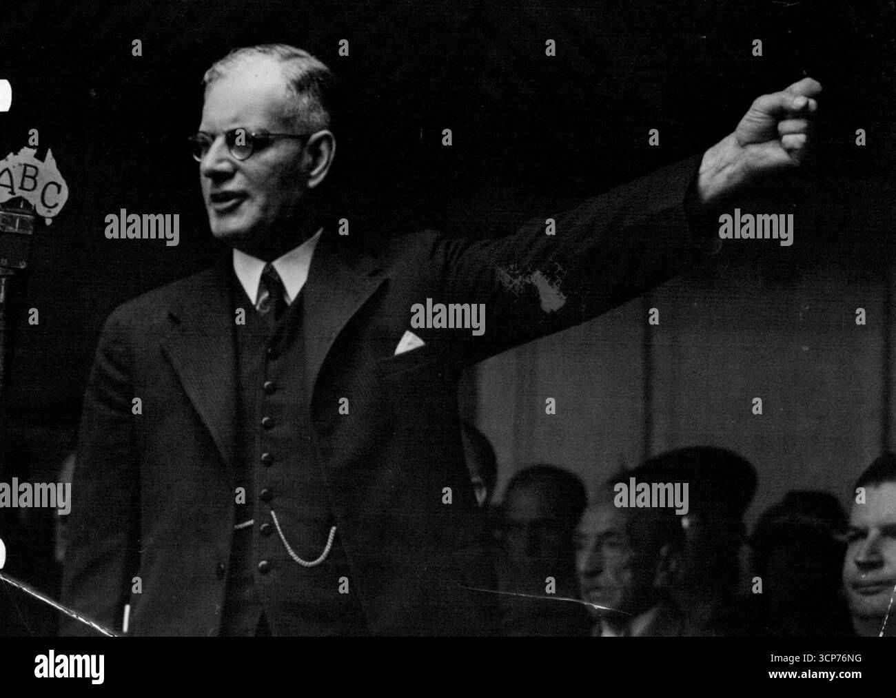 Mr. John Curtin speaking in Martin Place at opening of Library loan ...
