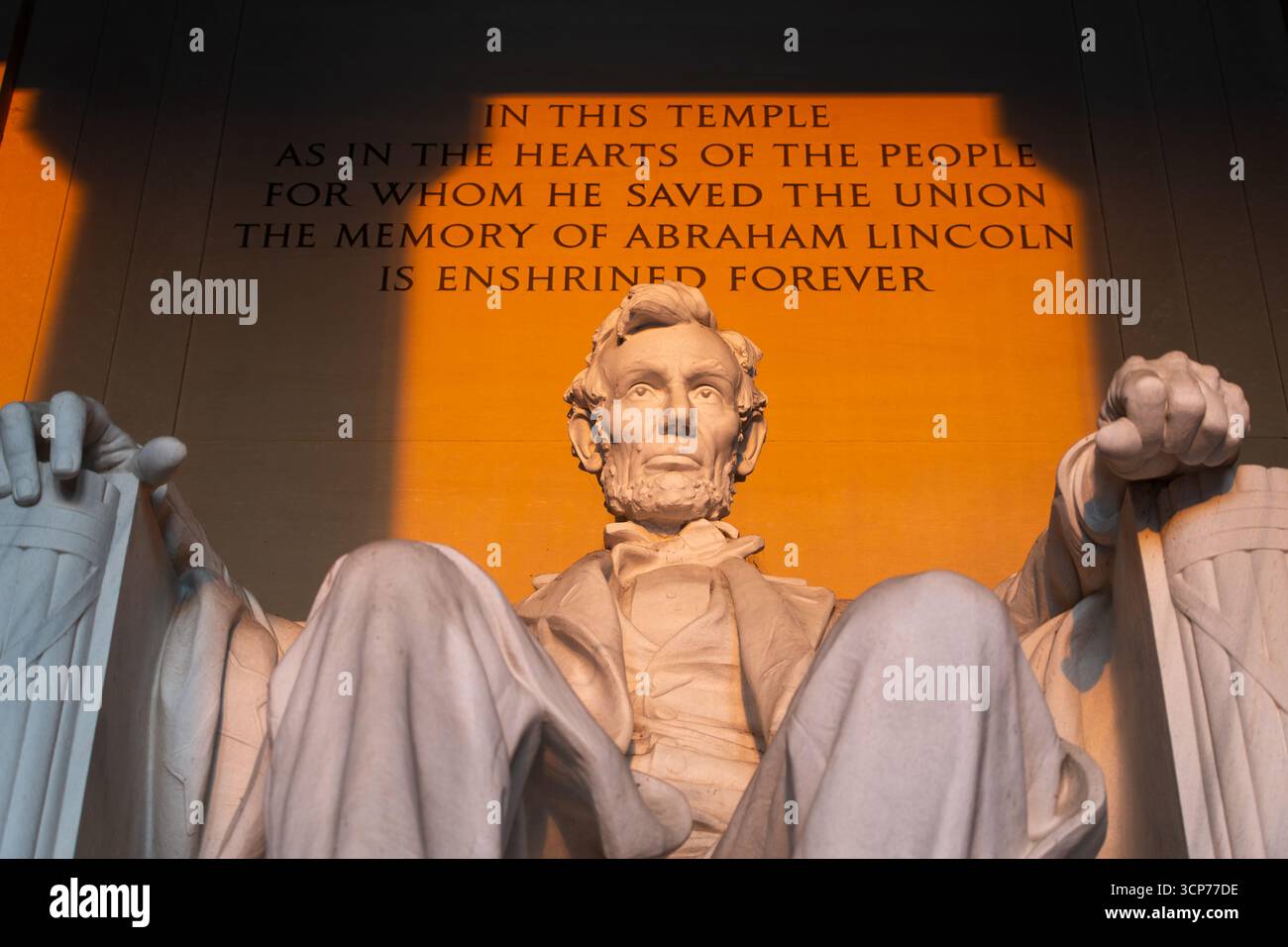 Lincoln Memorial Statue Sunrise Washington DC // WASHINGTON DC — The ...