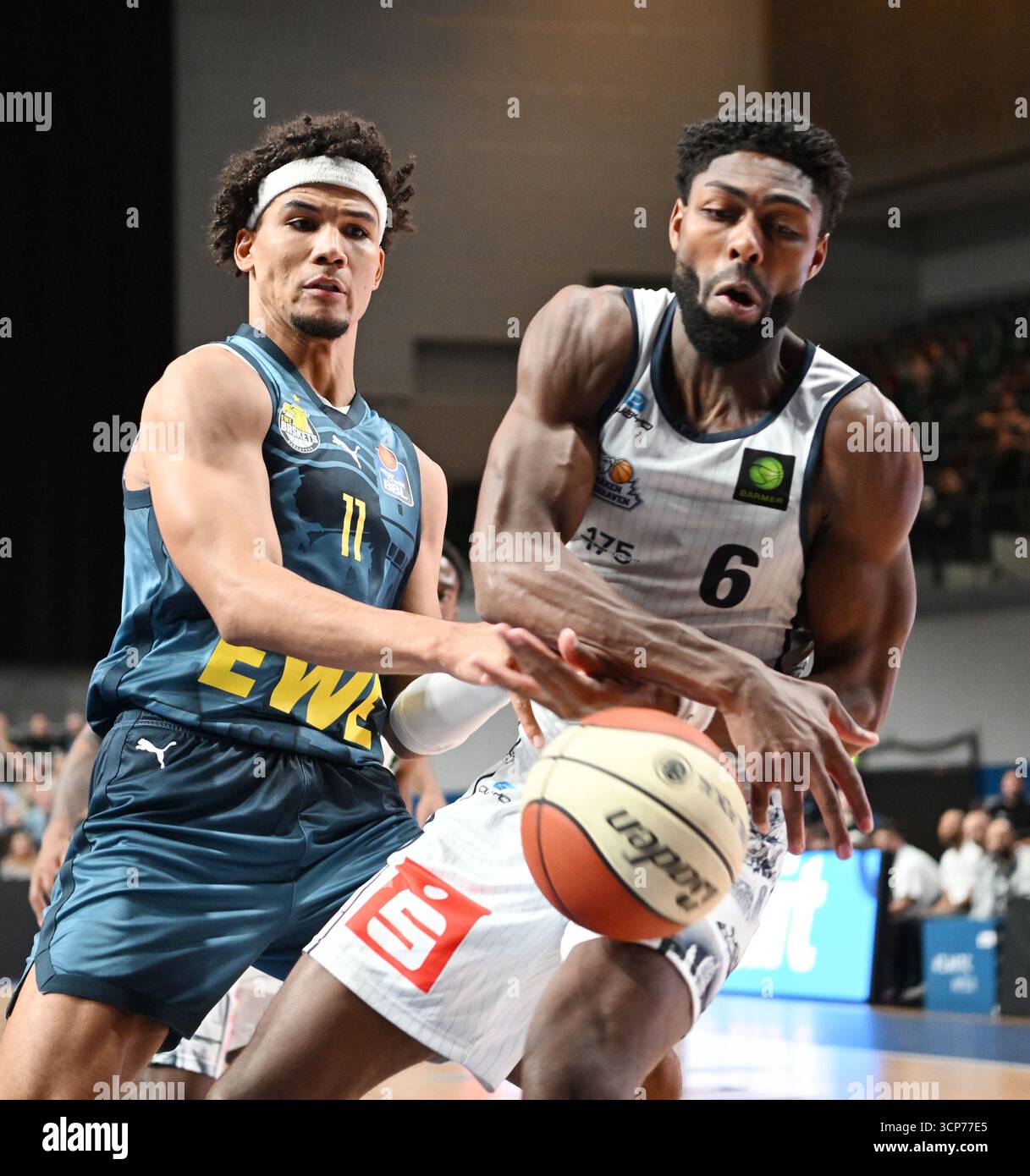 24 September 2025, Bremen: Basketball: BBL Cup, Eisbären Bremerhaven ...