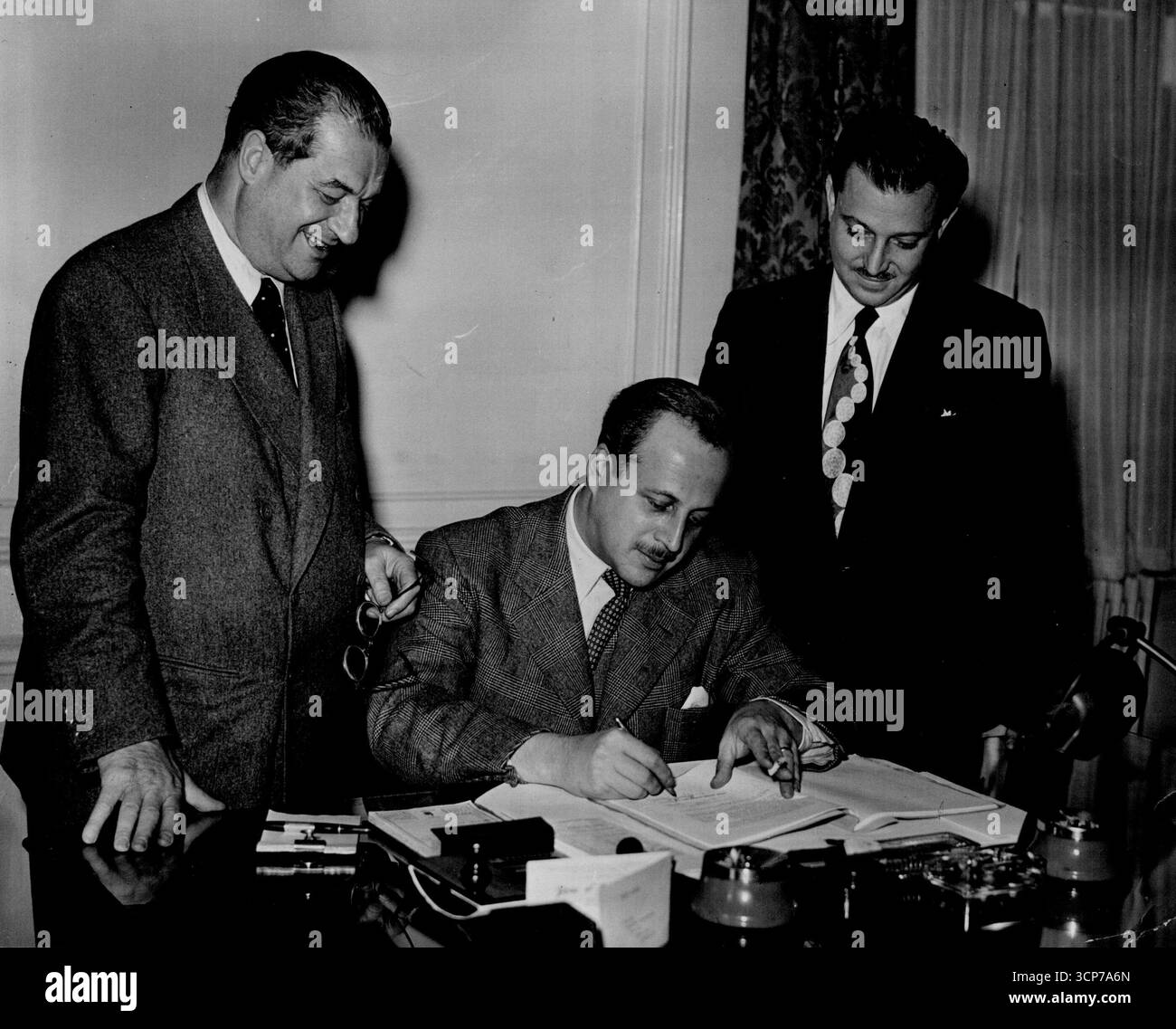 Mr raymond stress Black and White Stock Photos & Images - Alamy