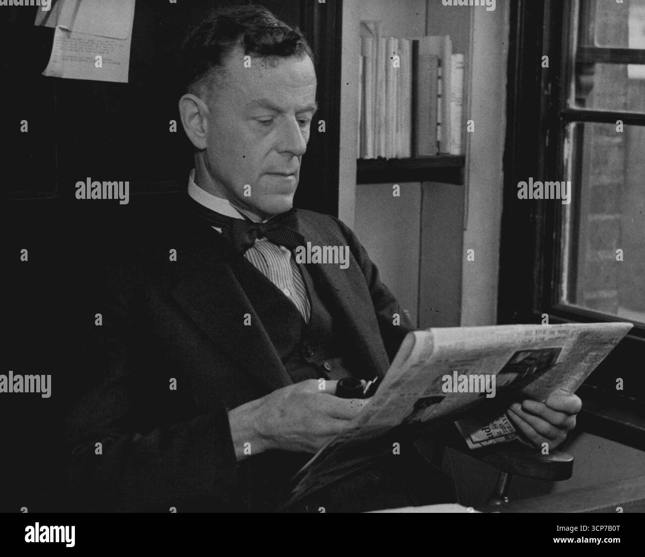British Prosecutor For Jap War Trials Mr. Comyns Carr, K.C Mr A.S ...