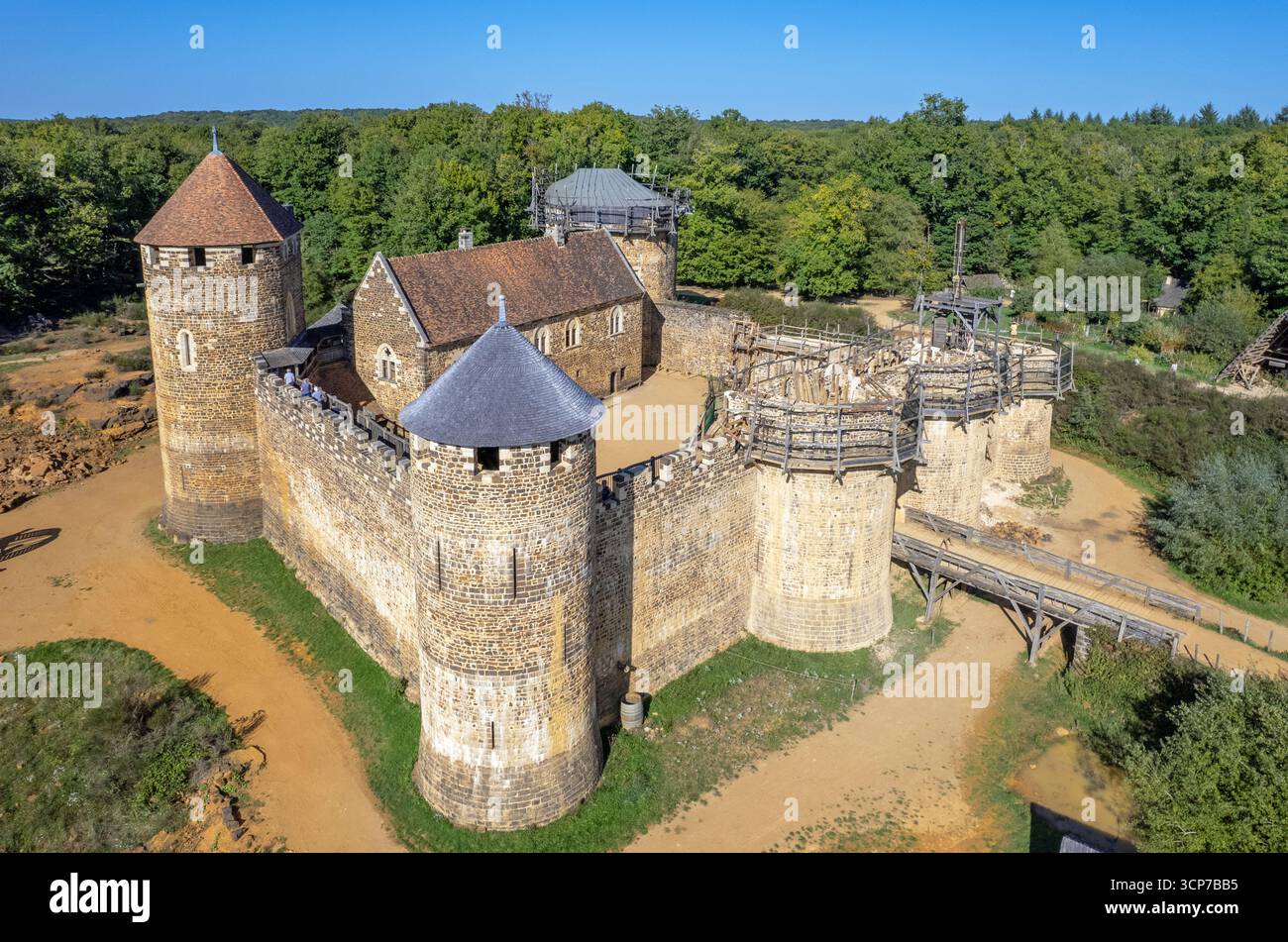 Guédelon castle france hi-res stock photography and images - Alamy