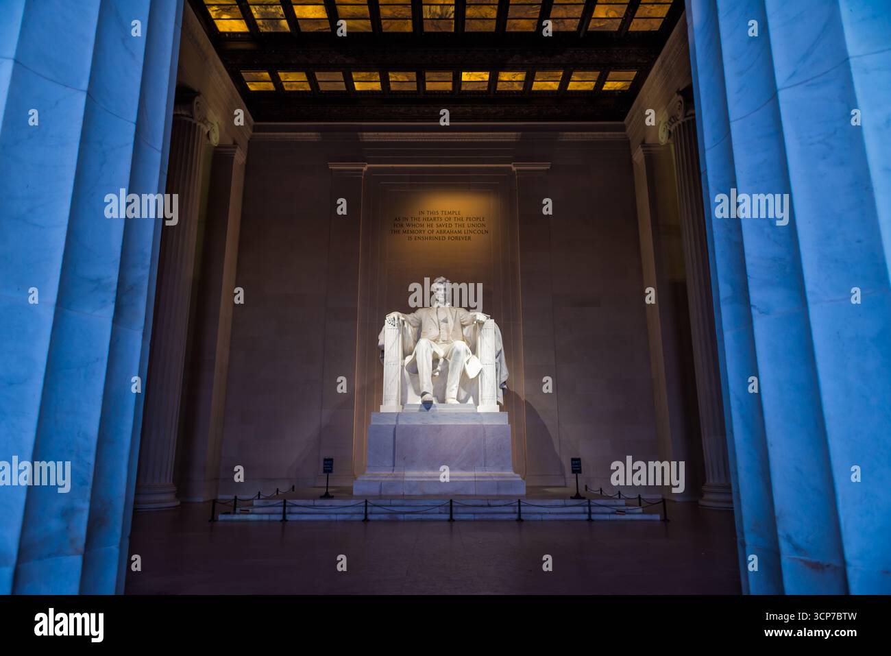 Abraham Lincoln Statue Lincoln Memorial Washington DC // WASHINGTON DC ...