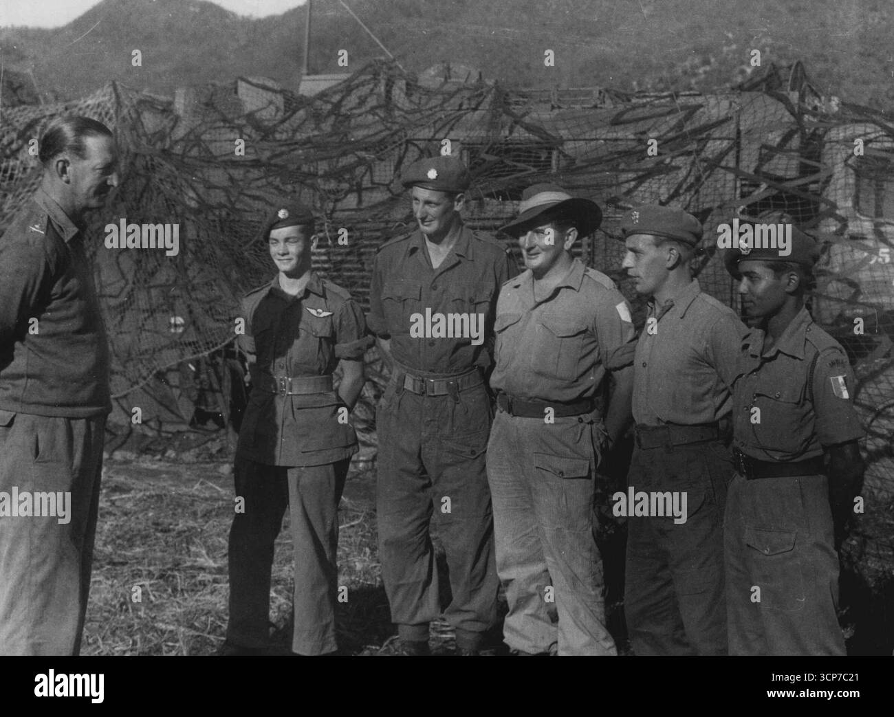 Commonwealth Commander With His Troops The British Commonwealth ...