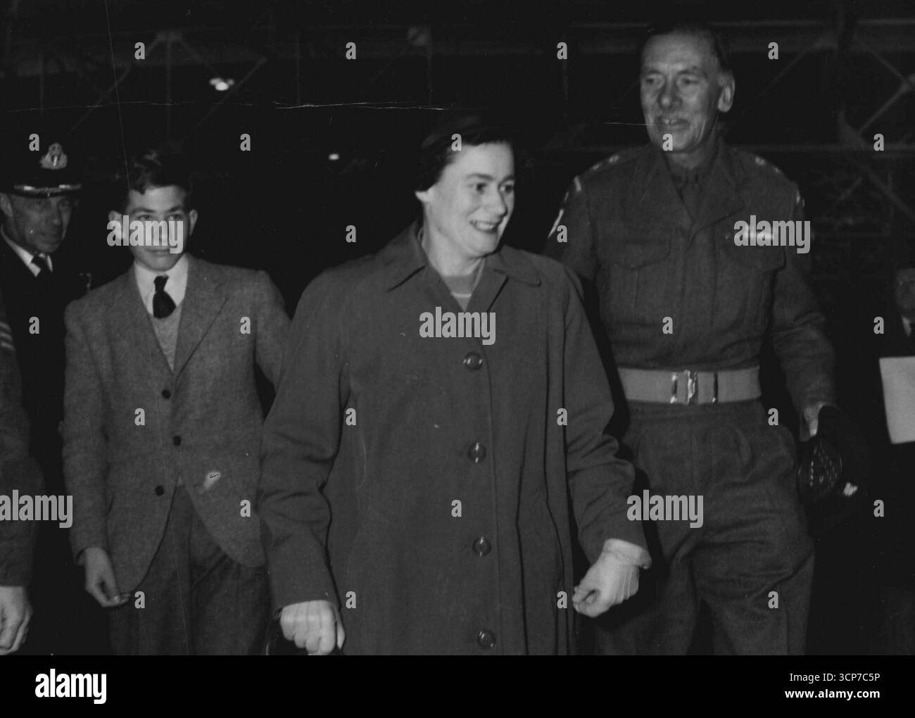 PS: Lieut.-colonel James Power Carne and his wife today. Lieutenant ...