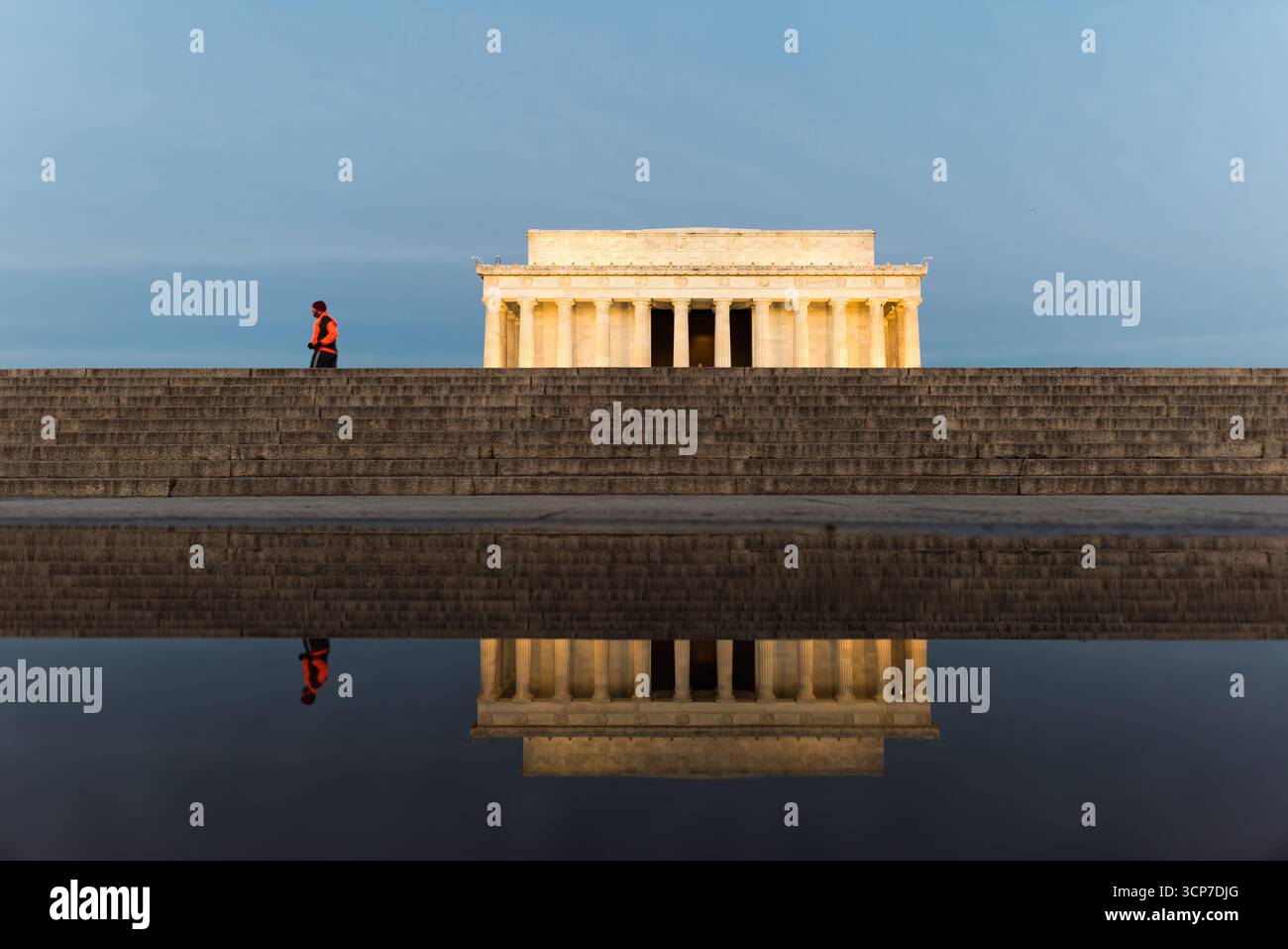 John bacon sculpture hi-res stock photography and images - Alamy