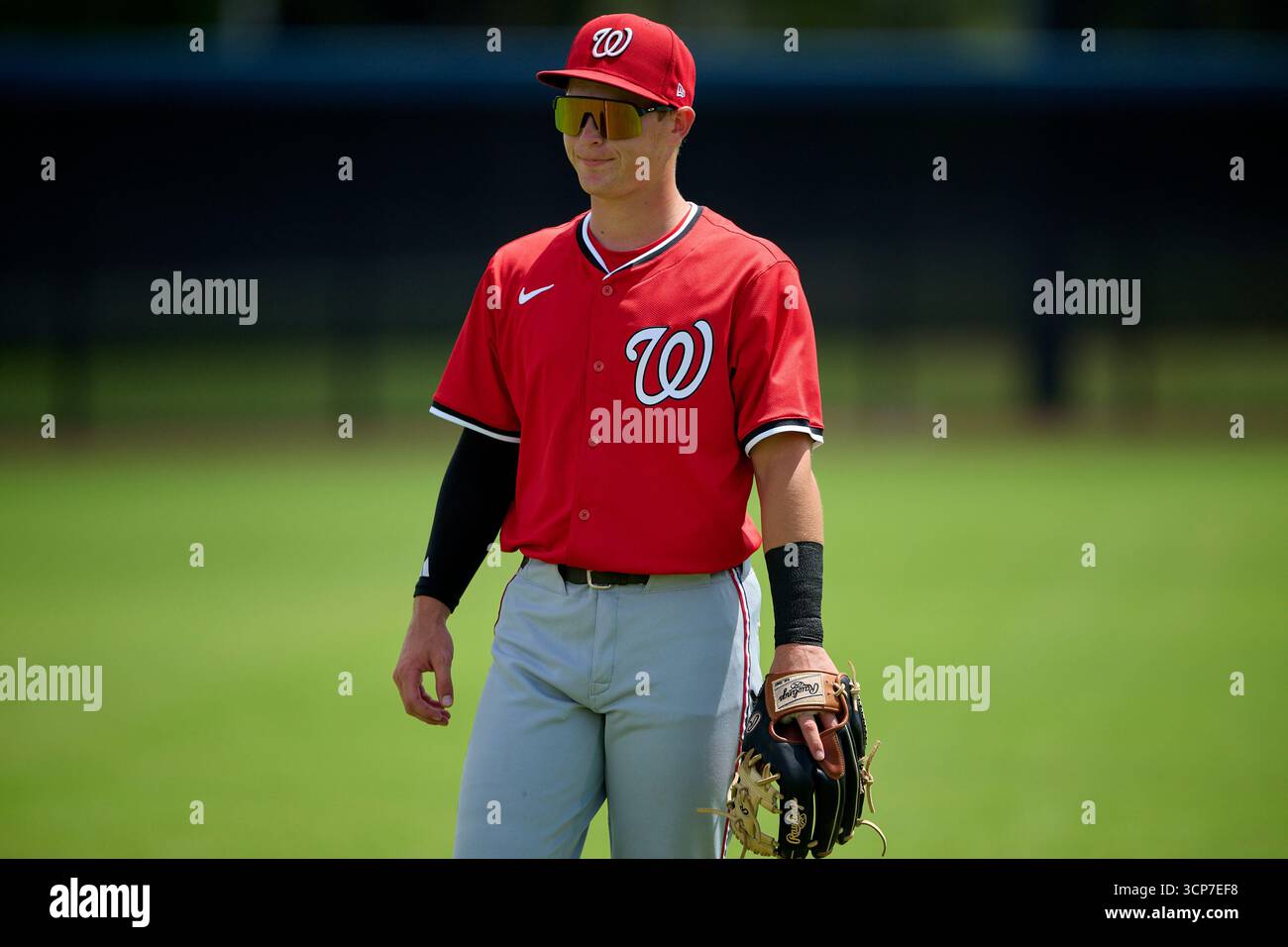 Washington Nationals shortstop Eli Willits (2) during warmups before an ...