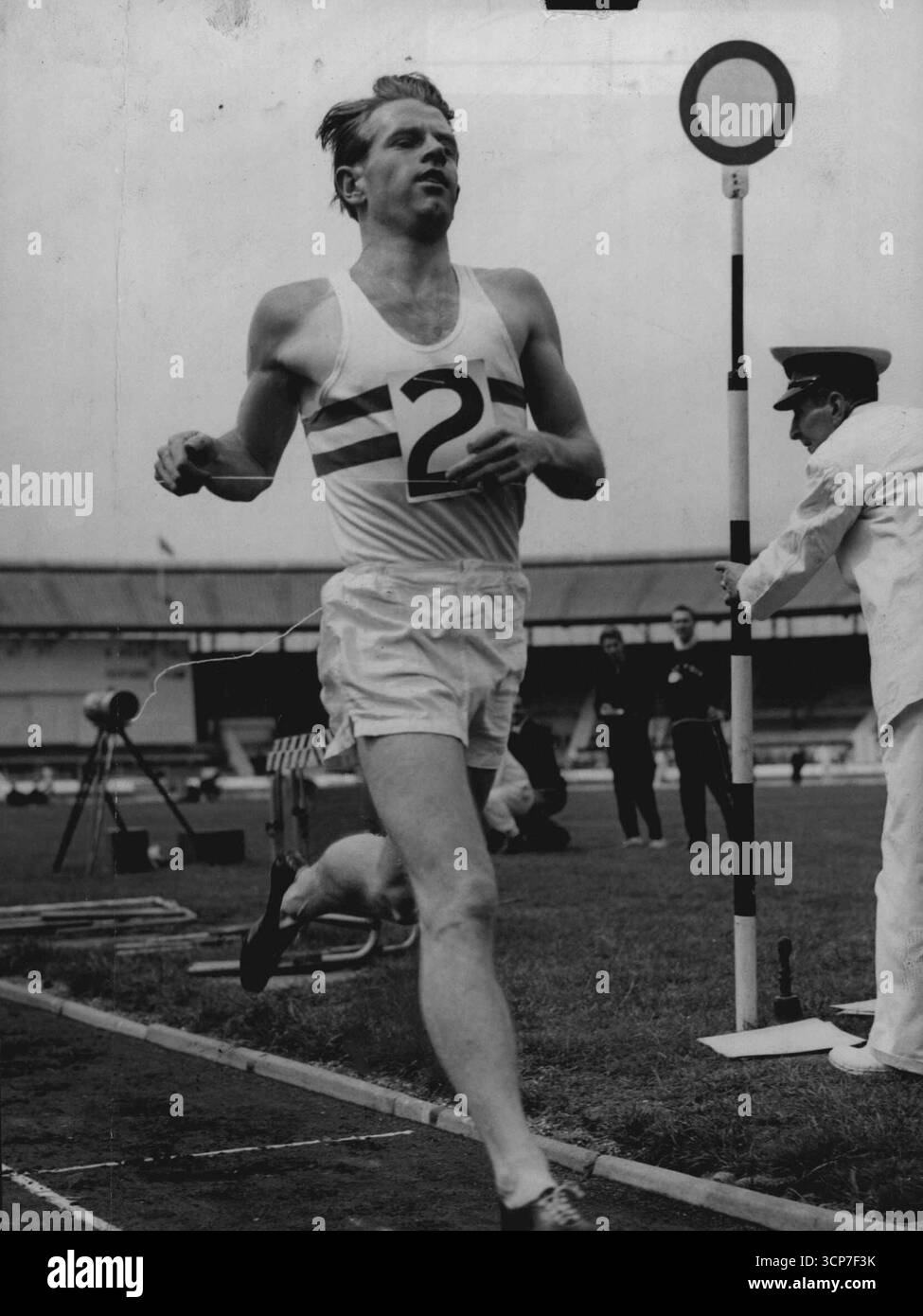 Chataway Sets the New record for 2,000 Metres.Under-Four-Minute miler ...