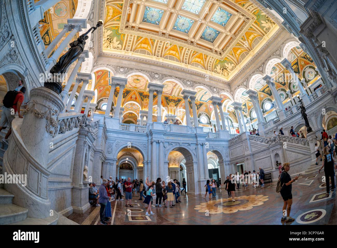 Perspective classical building columns hi-res stock photography and ...