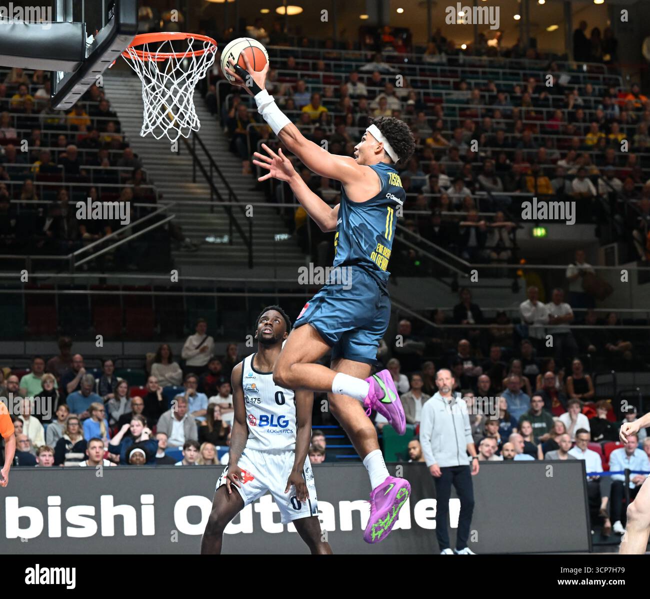 24 September 2025, Bremen: Basketball: BBL Cup, Eisbären Bremerhaven ...