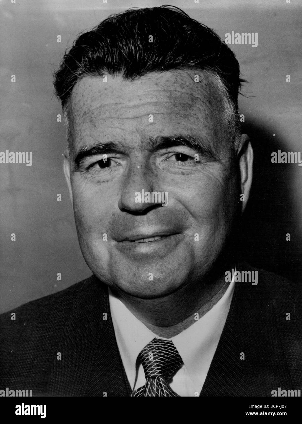 Detective Sgt. Sam Cleary, assigned to Royal Tour. October 30, 1953 ...