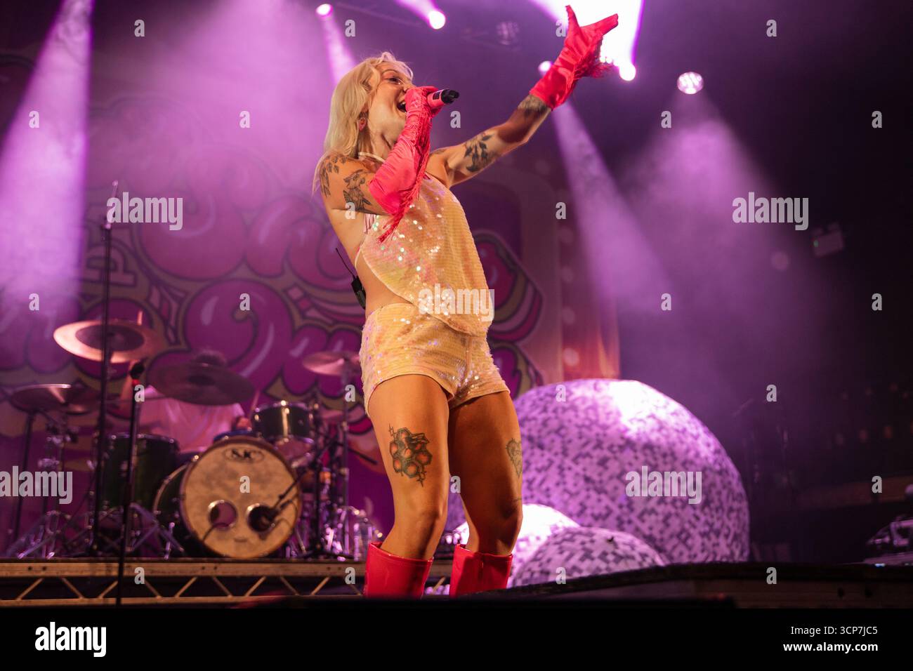 Scene Queen performs live at the o2 ritz manchester uk, 5th september ...