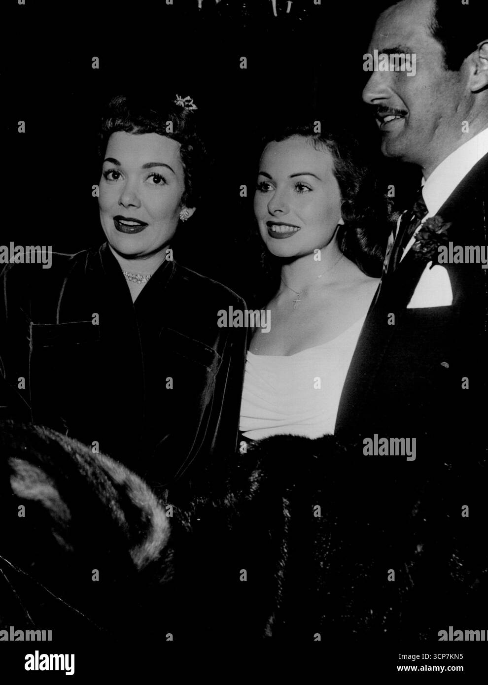 November 19, 1952 Black and White Stock Photos & Images - Alamy