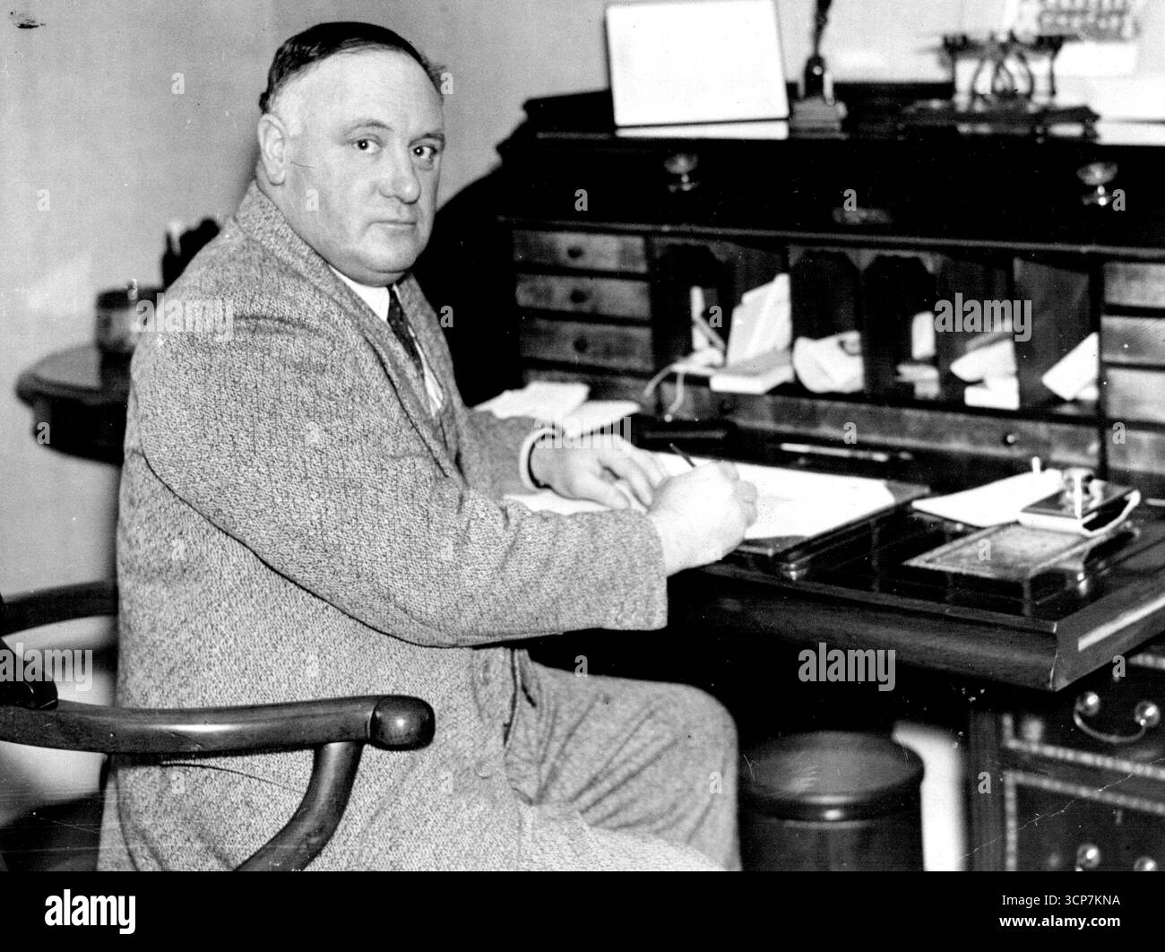 Australian navy rear admiral hi-res stock photography and images - Alamy