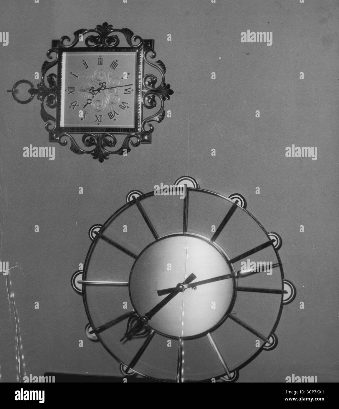 Historical clocks Black and White Stock Photos & Images - Alamy
